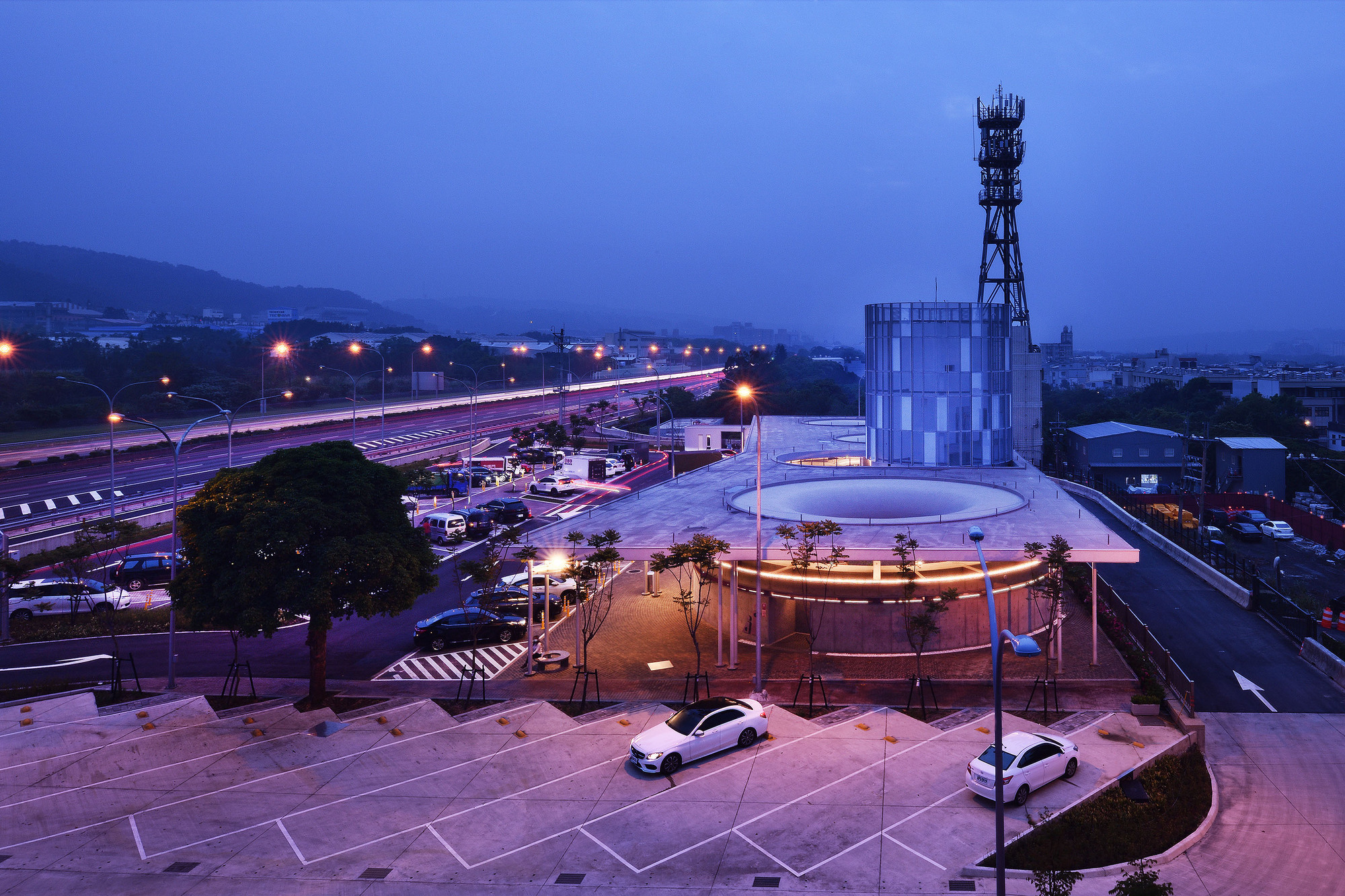 Gallery of Yangmei Rest Area / Betty Chou Architect & Associates + Chin ...