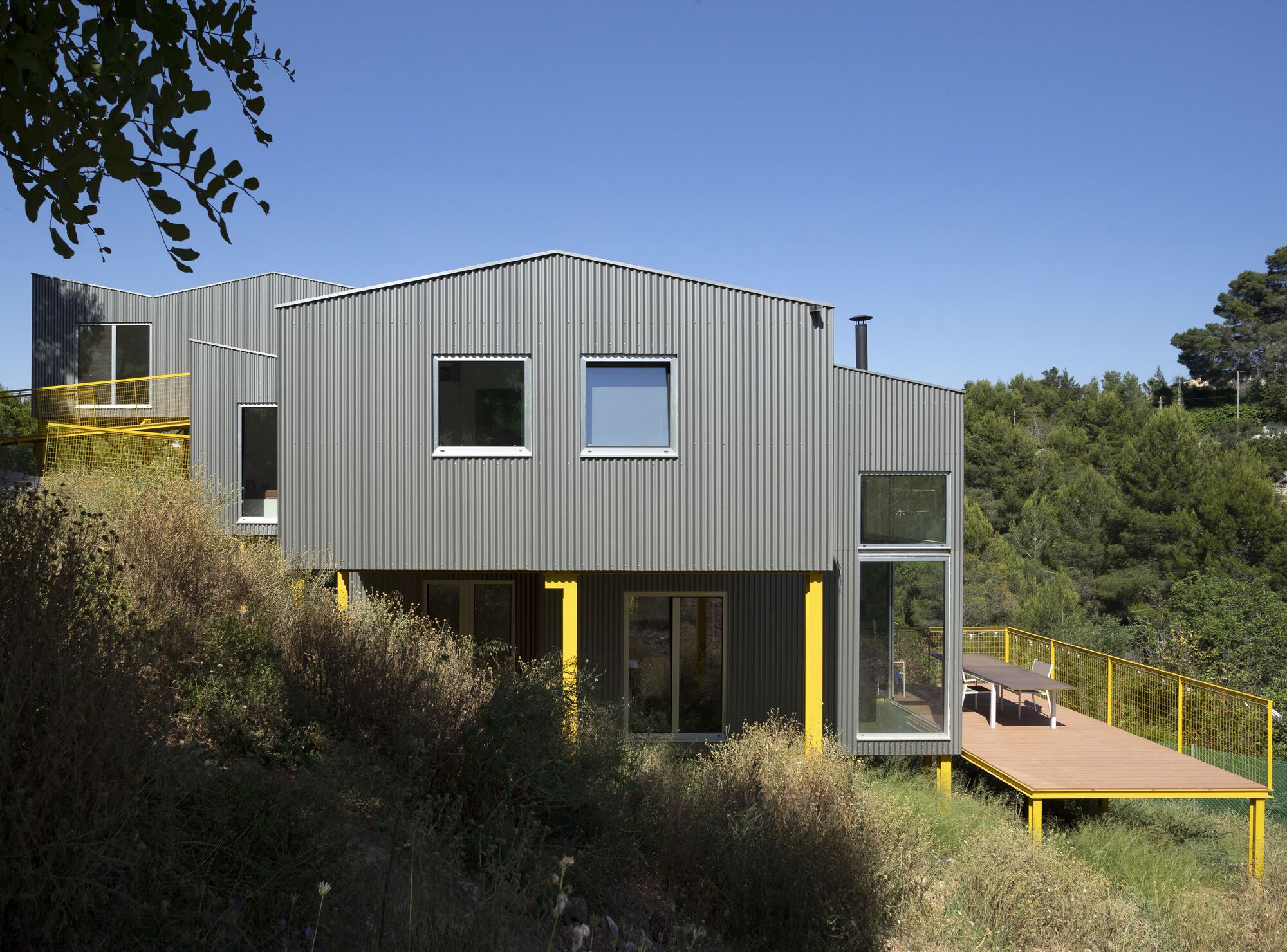 Galería de Casa industrializada rNrH / Juan Marco arquitectos - 15