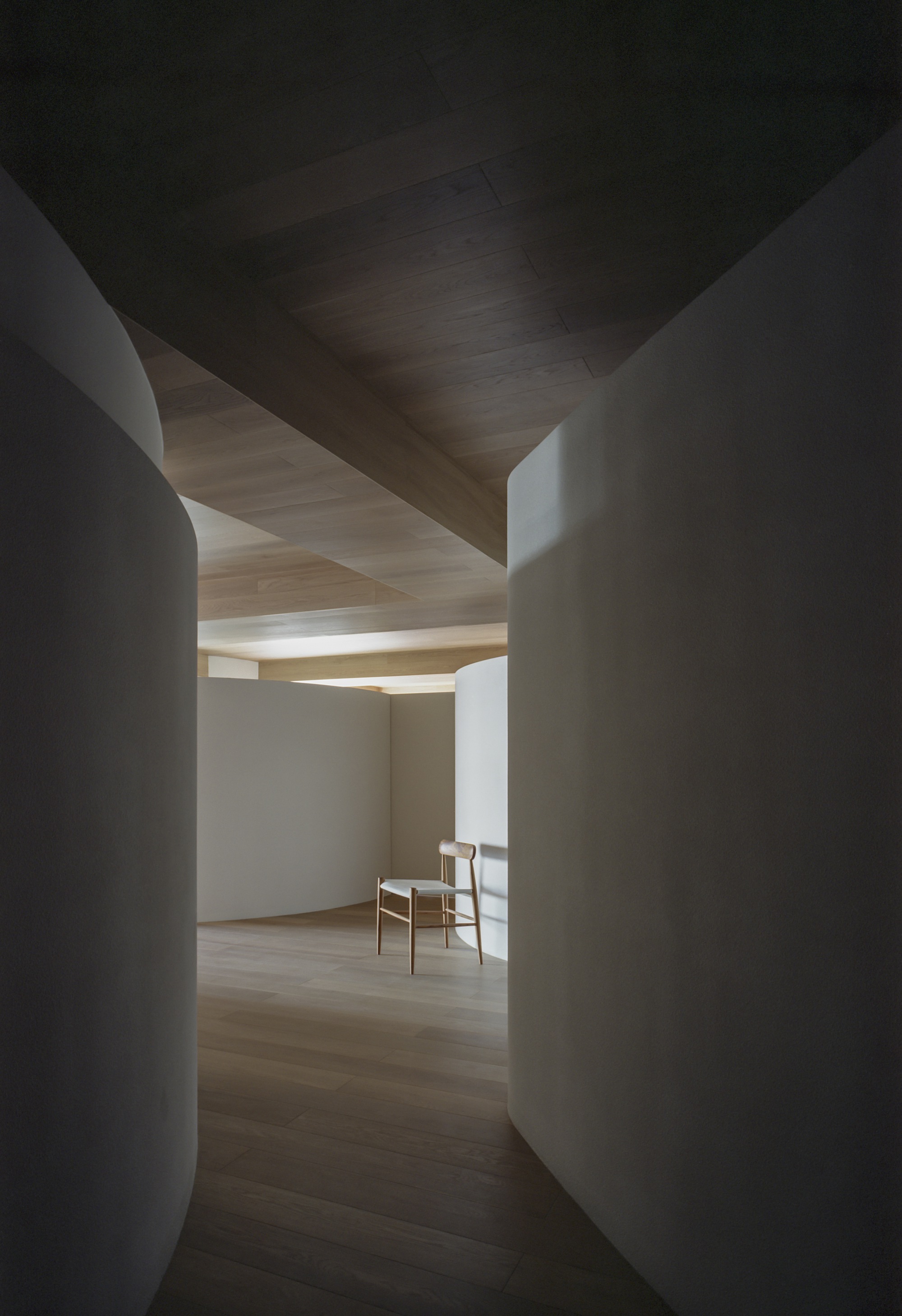 Gallery of House with Light Void / FujiwaraMuro Architects - 17