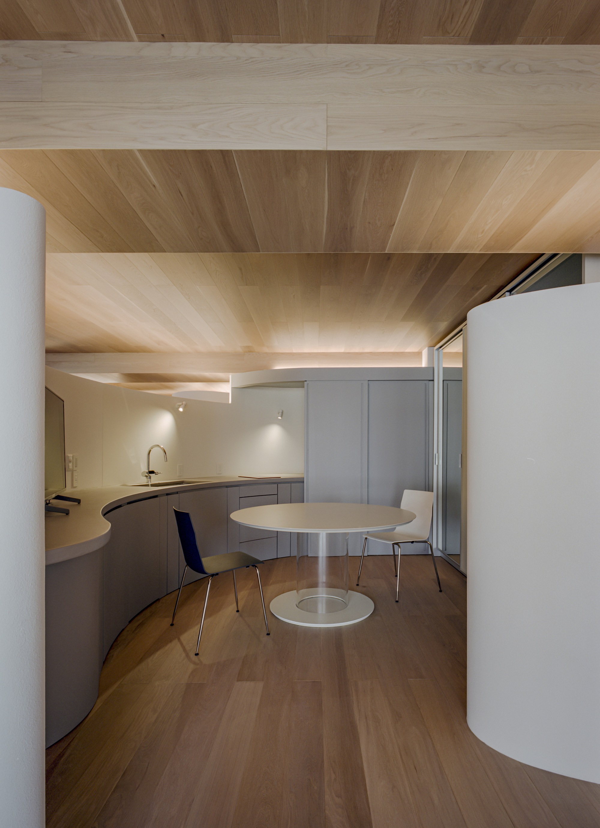 Gallery of House with Light Void / FujiwaraMuro Architects - 10