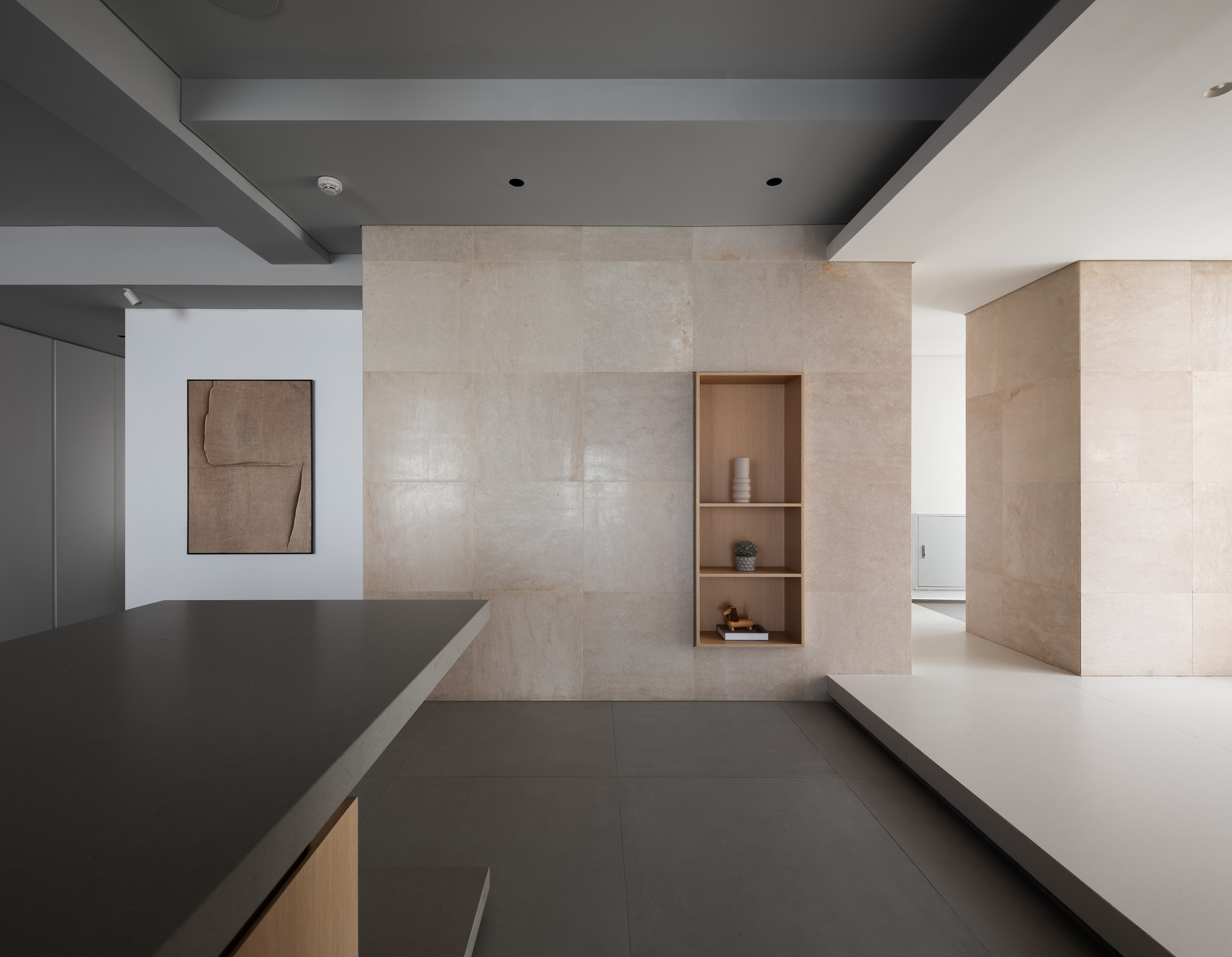 Gallery of P2ciputra Apartment / DaoHo Studio - 11
