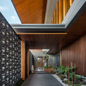 The Alia Residence / Axial Studio | ArchDaily