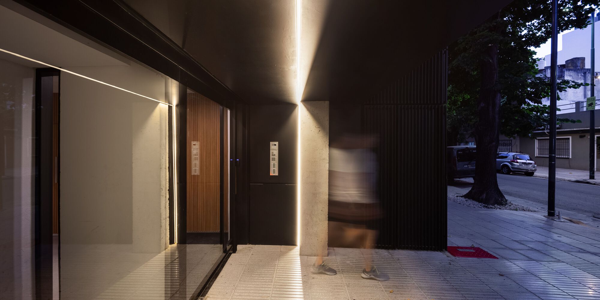 Gallery of Gamarra 1245 Building / LST Arquitectura - 36