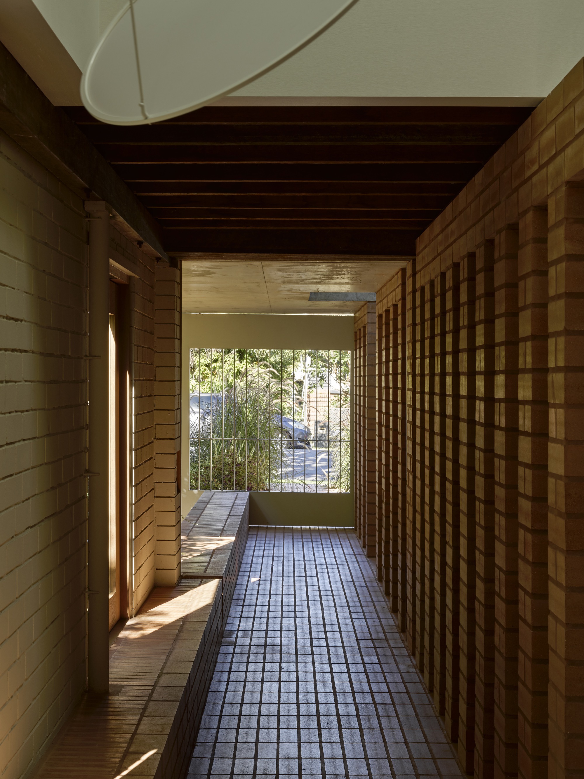 Gallery of Beck Street House / Lineburg Wang - 15