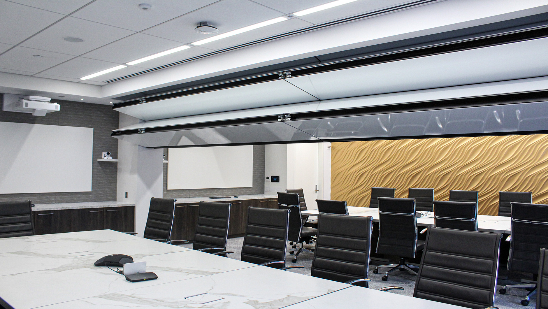 Gallery of Maximum Flexibility: The Possibilities of Vertically Folding ...