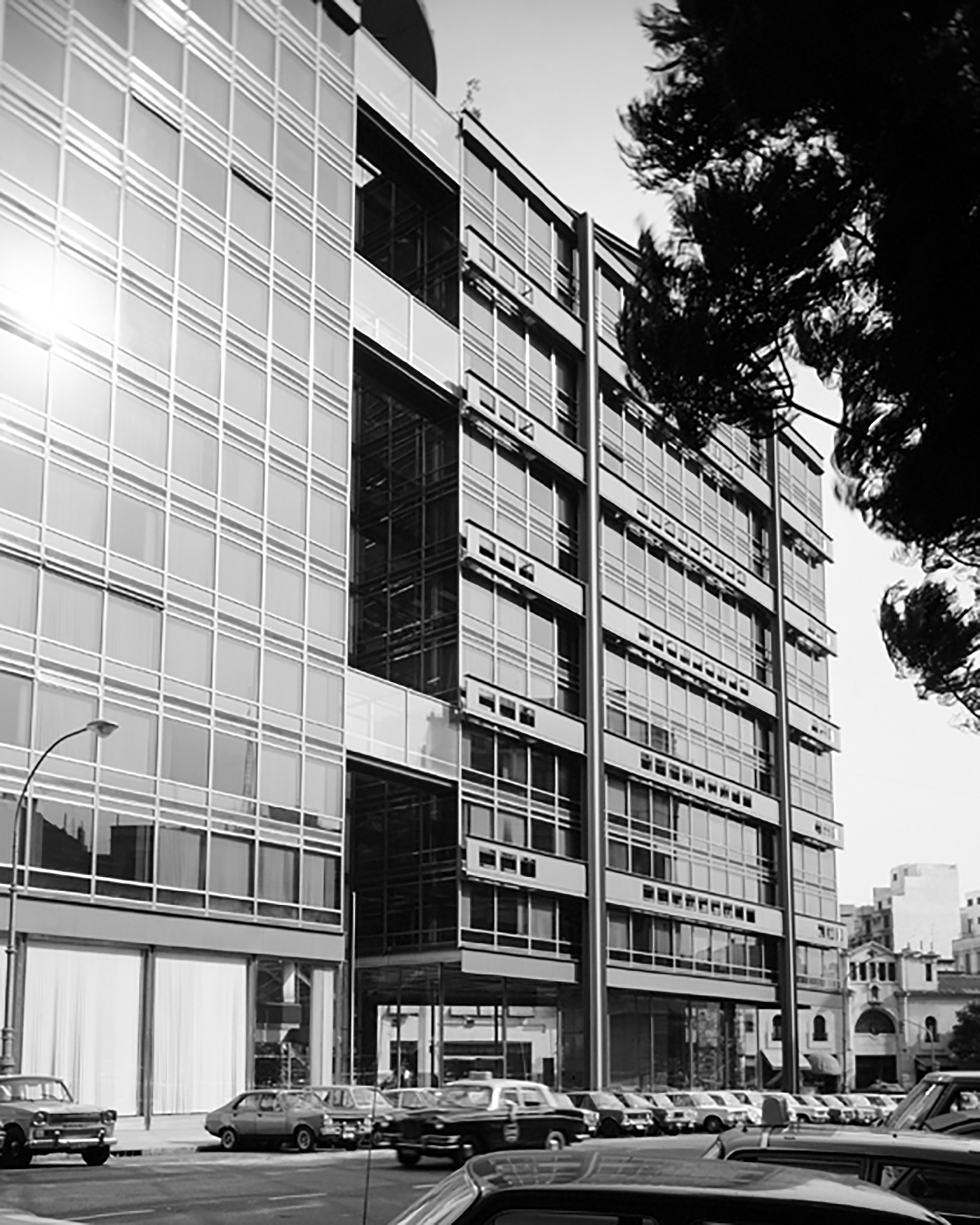 Gallery of Architecture Classics: SOMISA Building / Mario Roberto ...