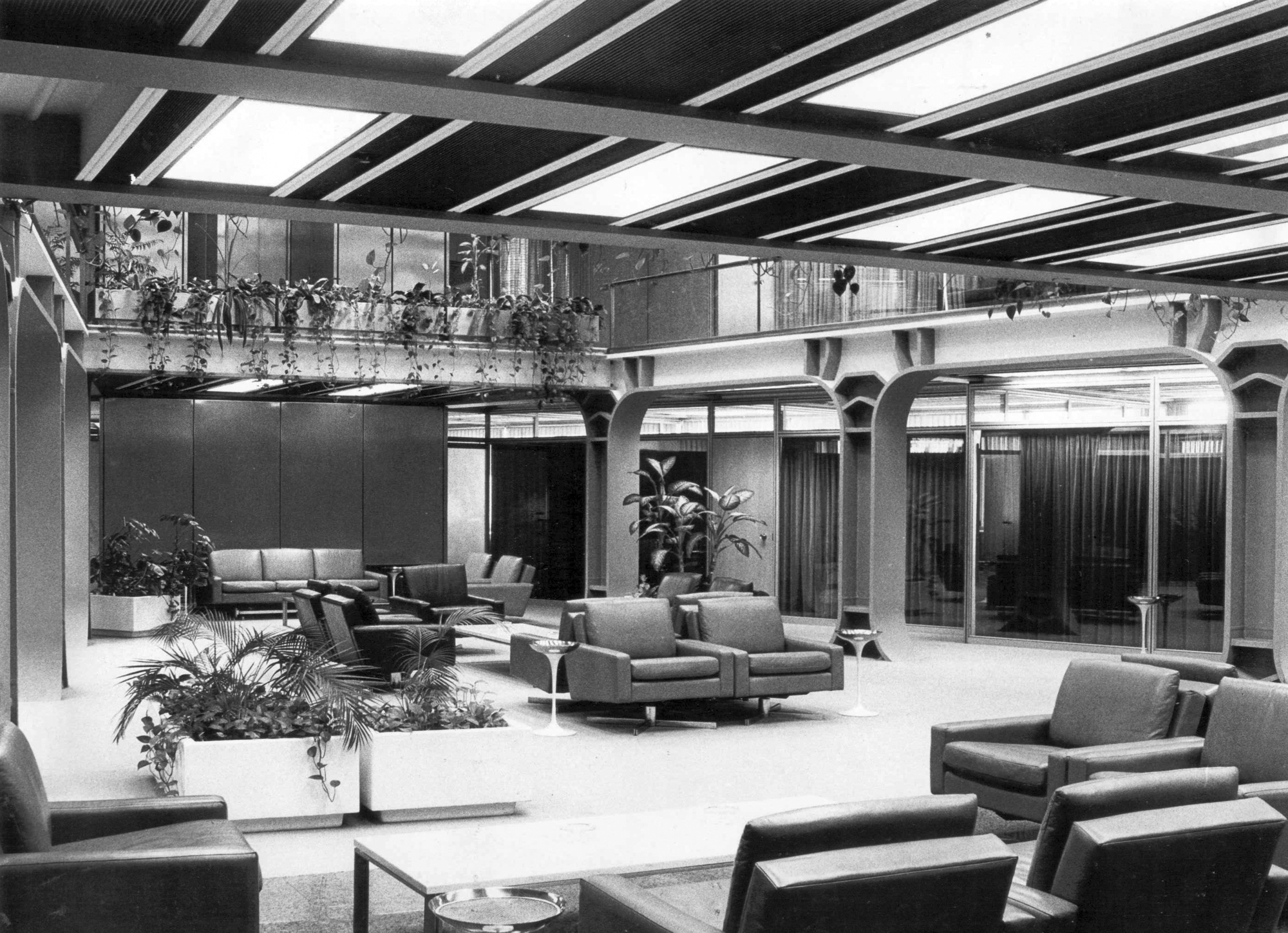 Gallery of Architecture Classics: SOMISA Building / Mario Roberto ...