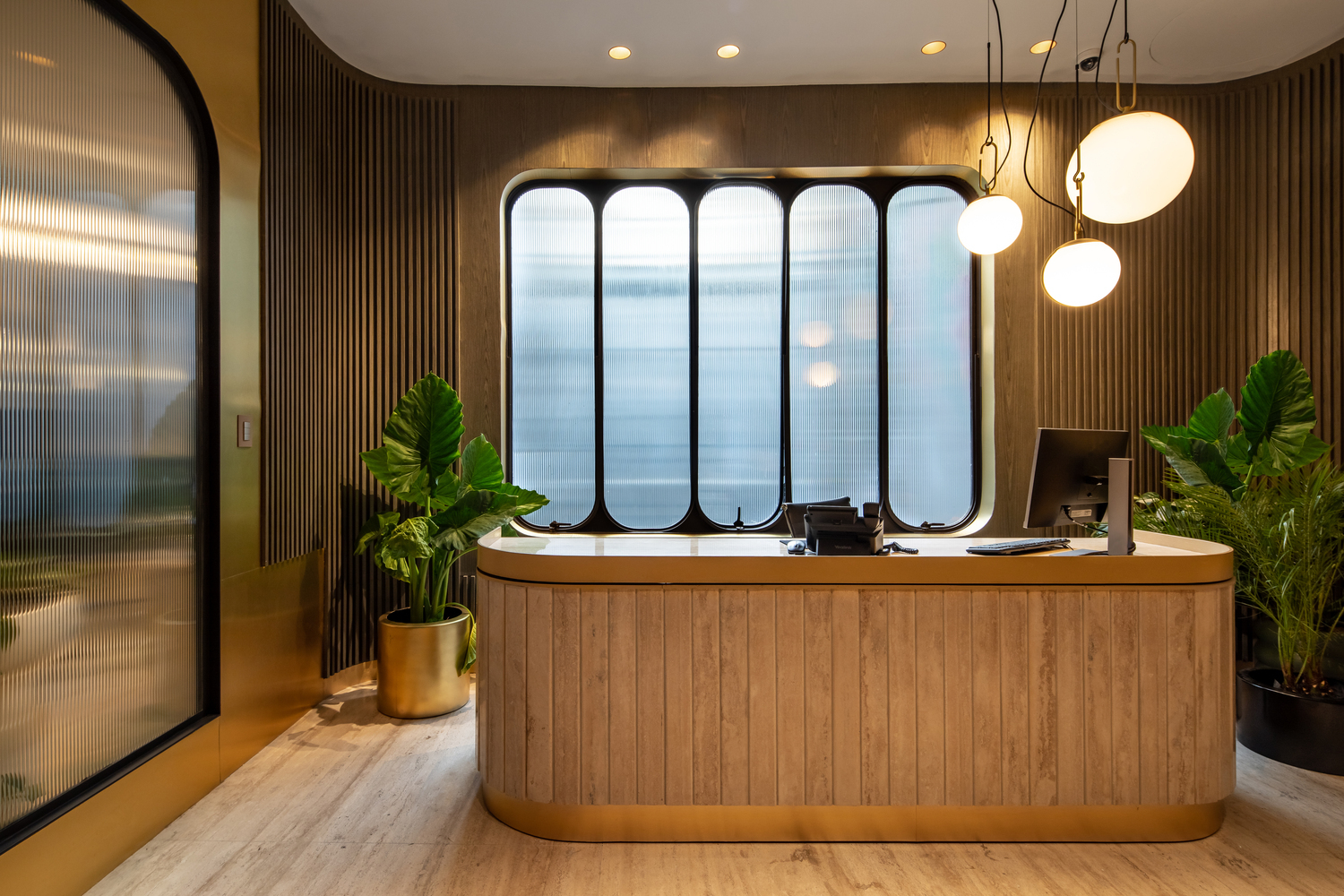 Galería de Interiores mexicanos: 25 espacios que emplean la madera de ...
