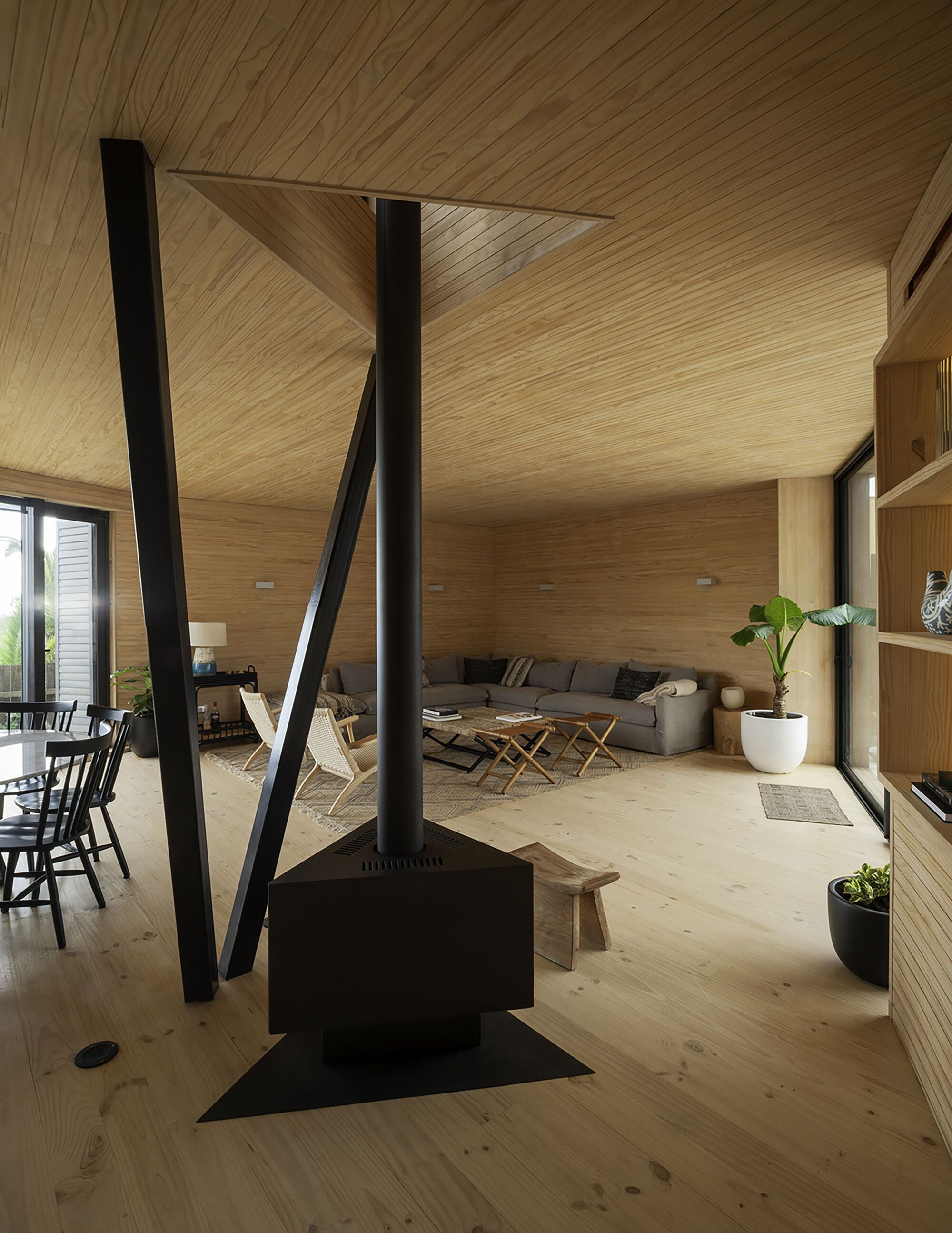 Gallery of Laguna House / SUN arquitectos - 12