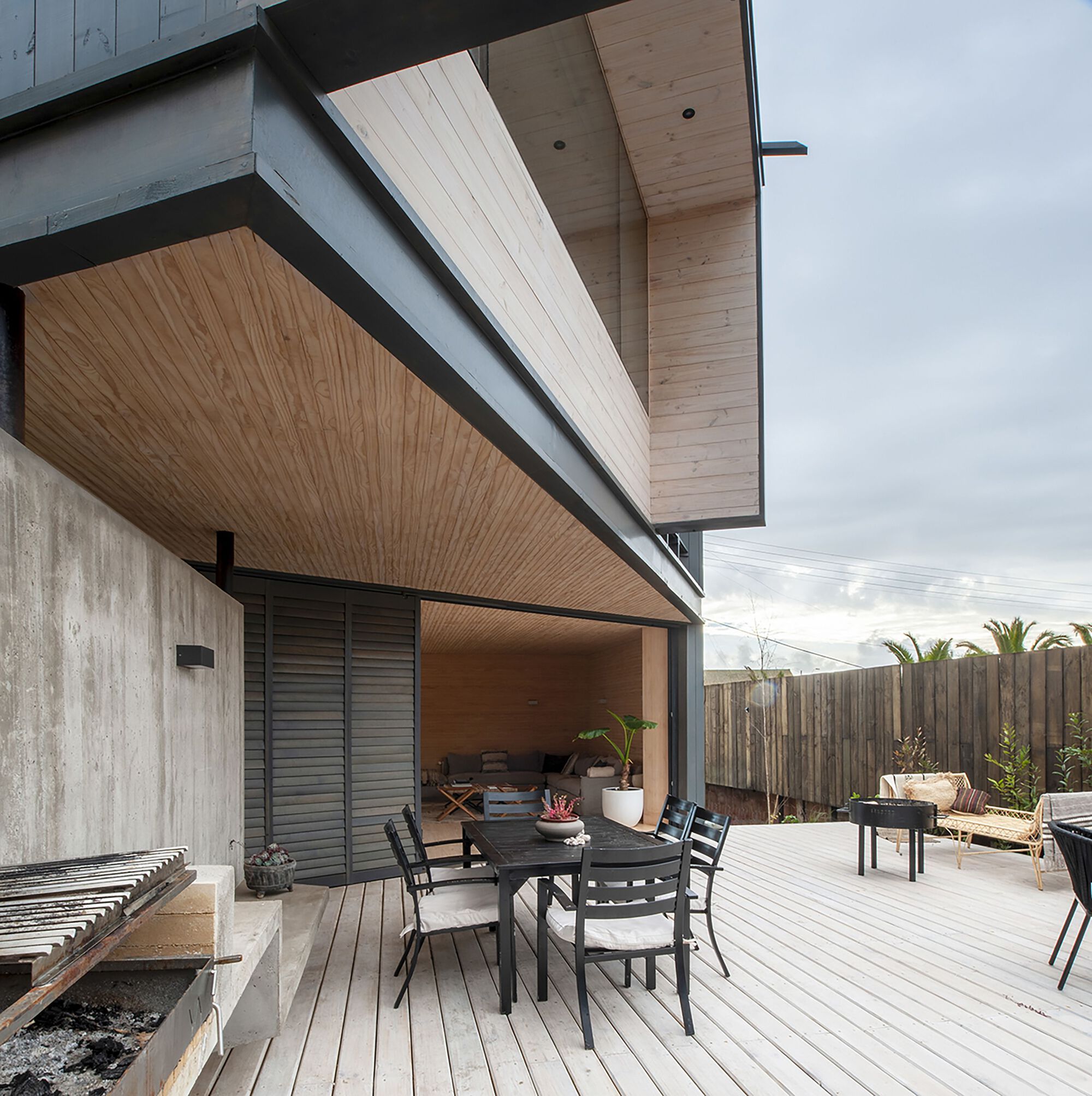 Gallery of Laguna House / SUN arquitectos - 17
