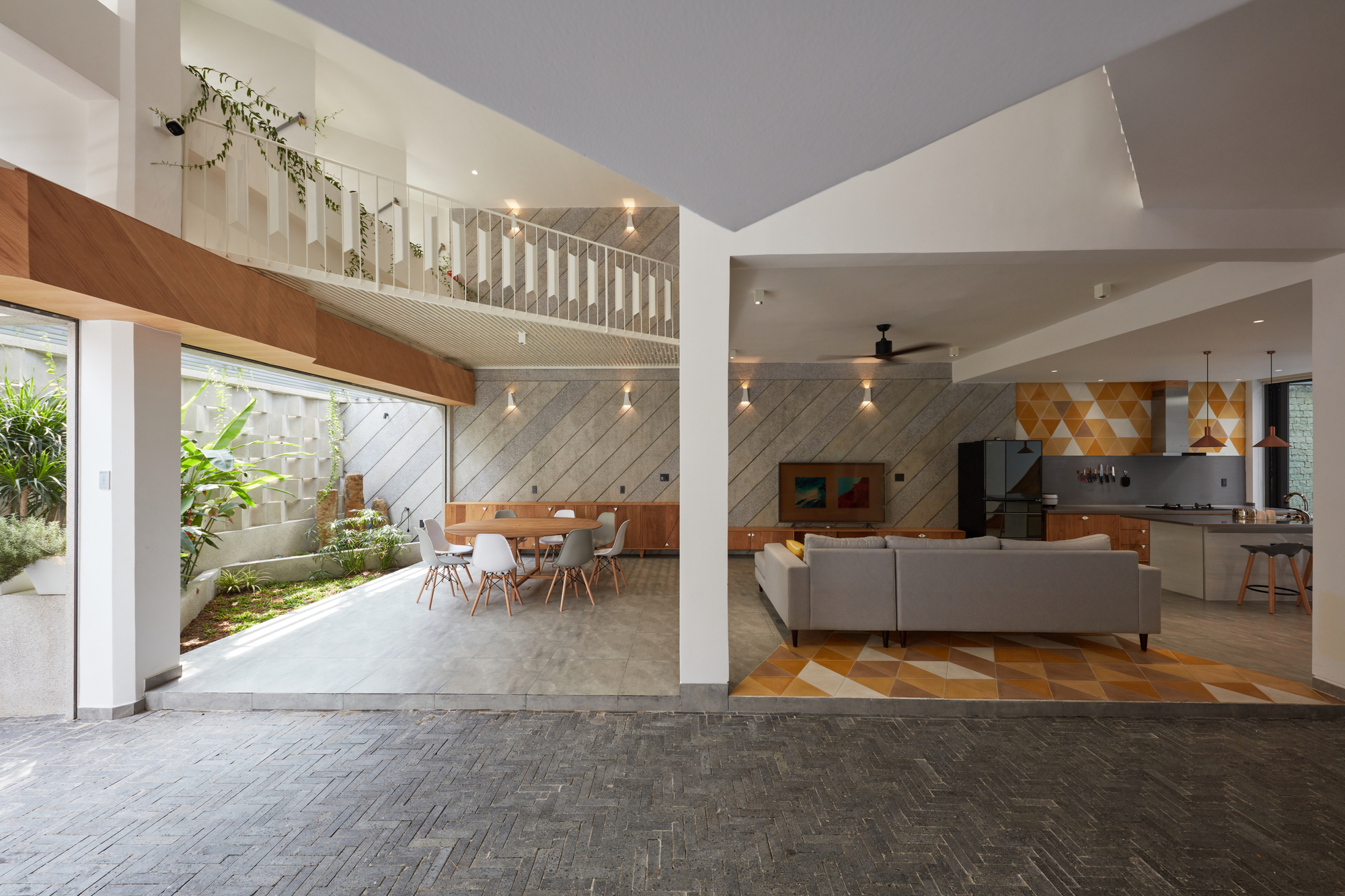 Galeria de Casa Triângulos / Khuon Studio - 9