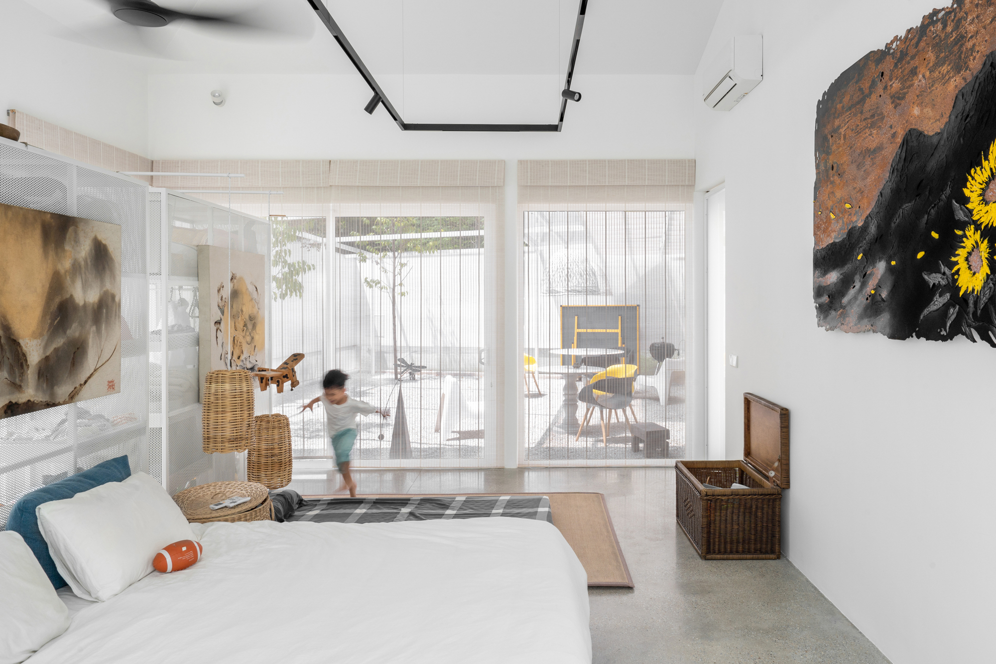 Gallery of Introverse House / Core Design Workshop - 12