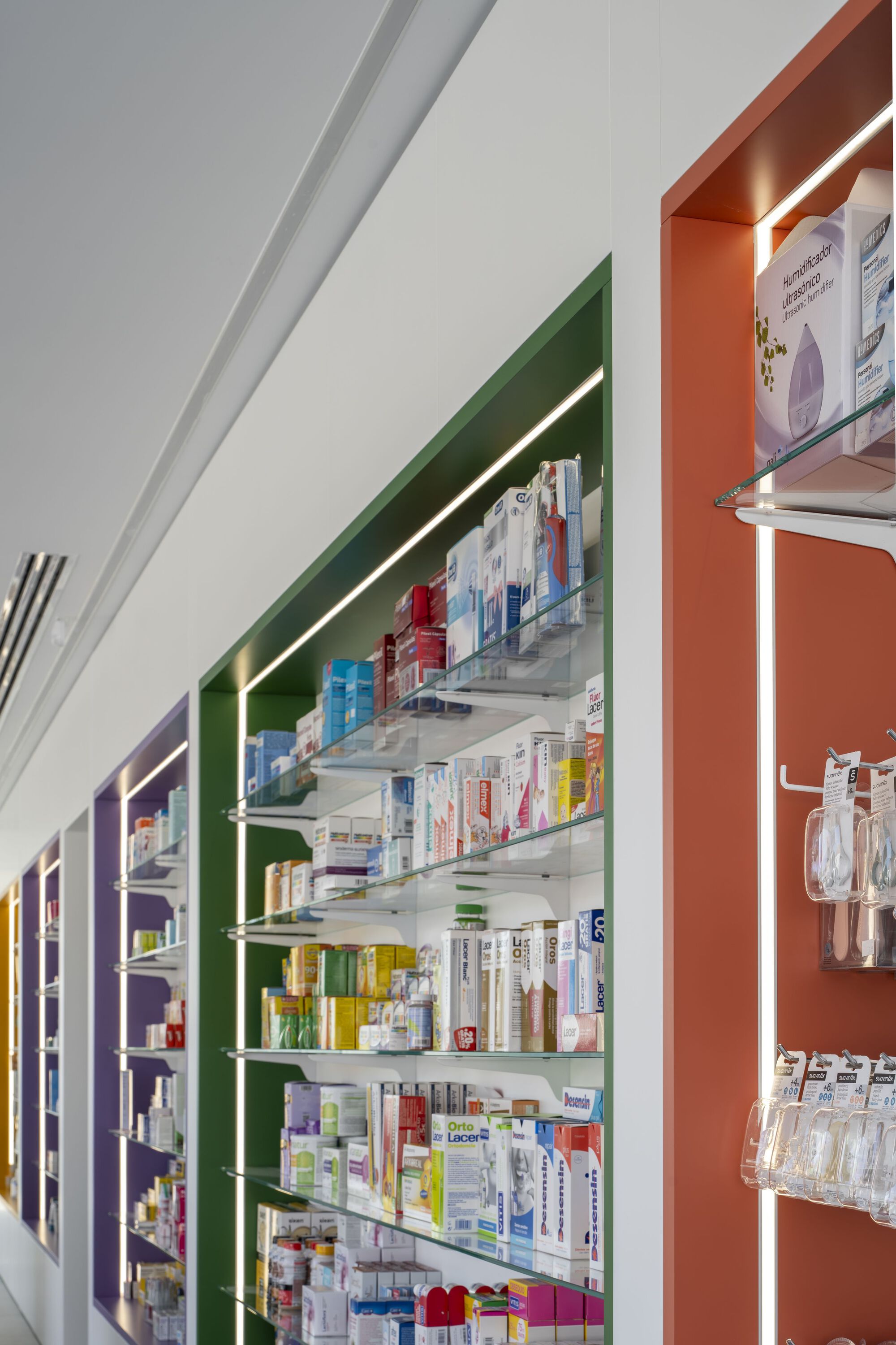 Gallery of Pharmacy and House ARM / O·CO arquitectos - 17