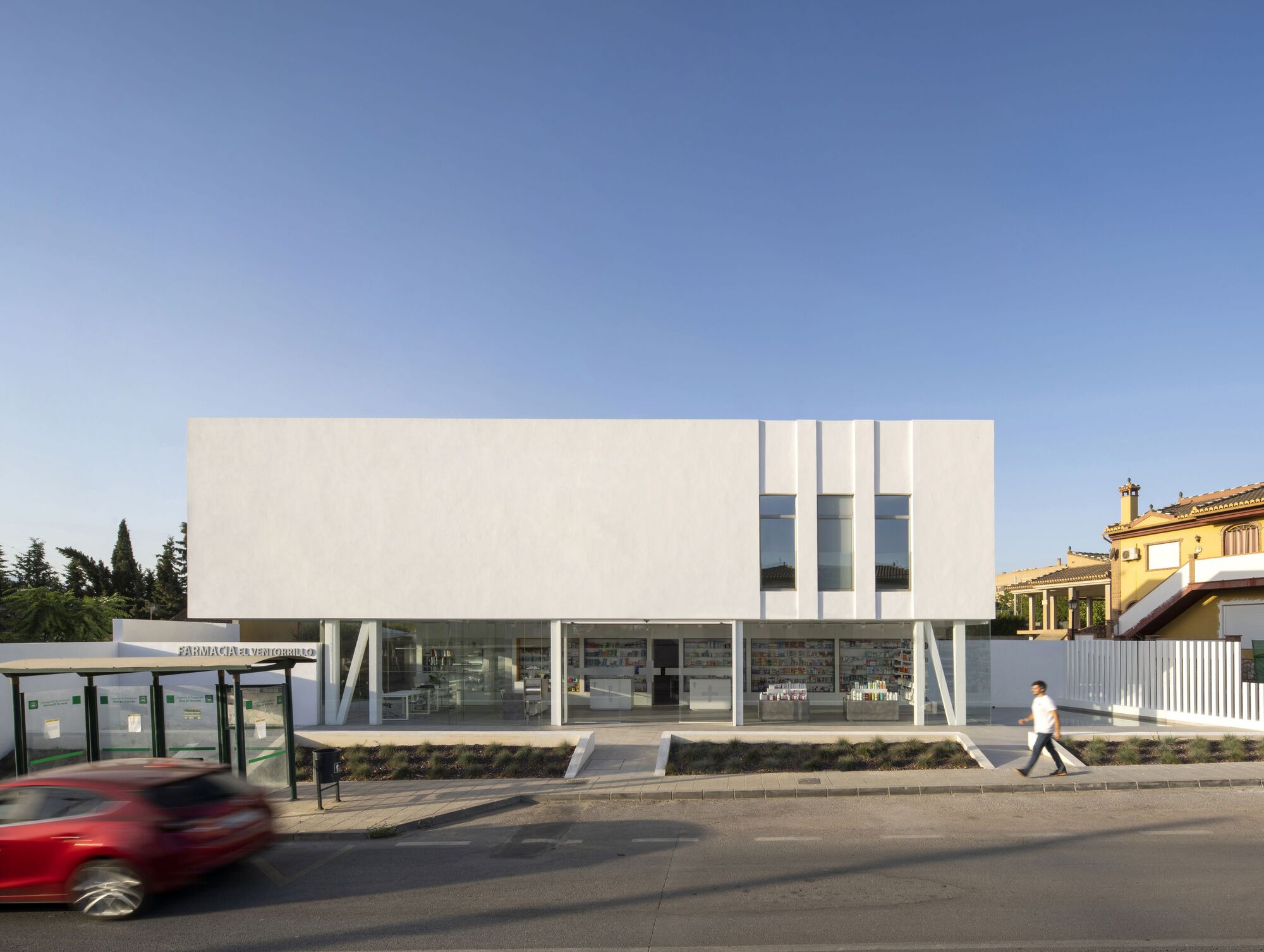 Gallery of Pharmacy and House ARM / O·CO arquitectos - 23