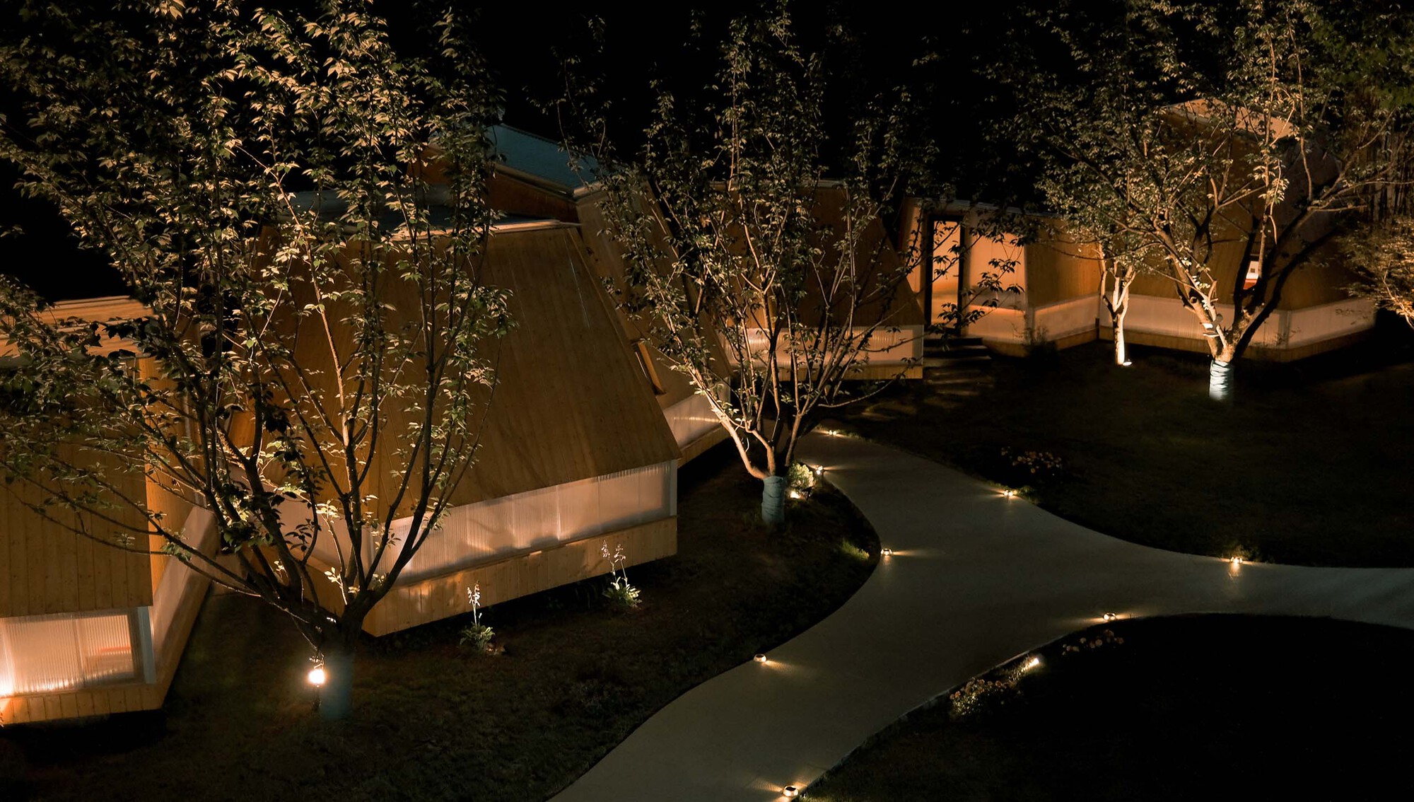 Gallery of Courtyard Restaurant in Our Village / Someone Studio - 12