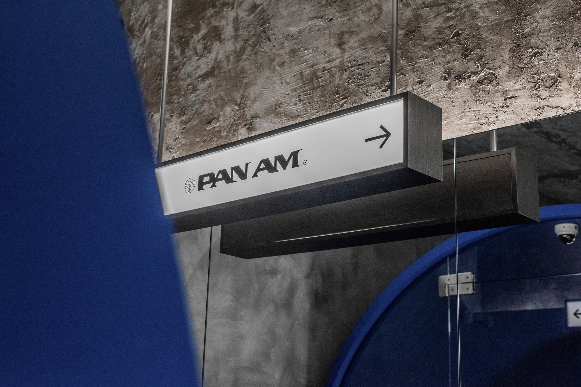 Gallery of PAN AM Flagship Store / NiiiZ Design Lab - 22