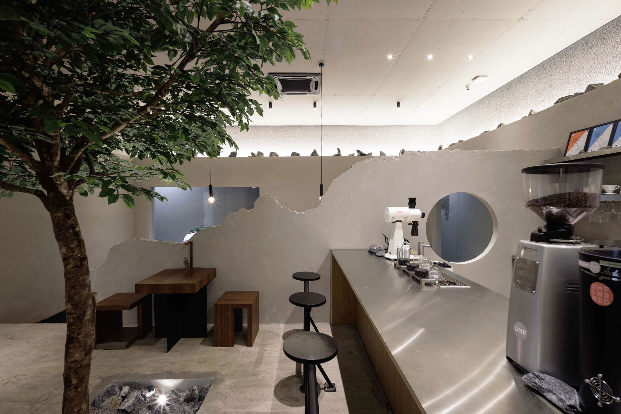 Gallery of Cafe Unfinished / Anatomy Architecture - 3