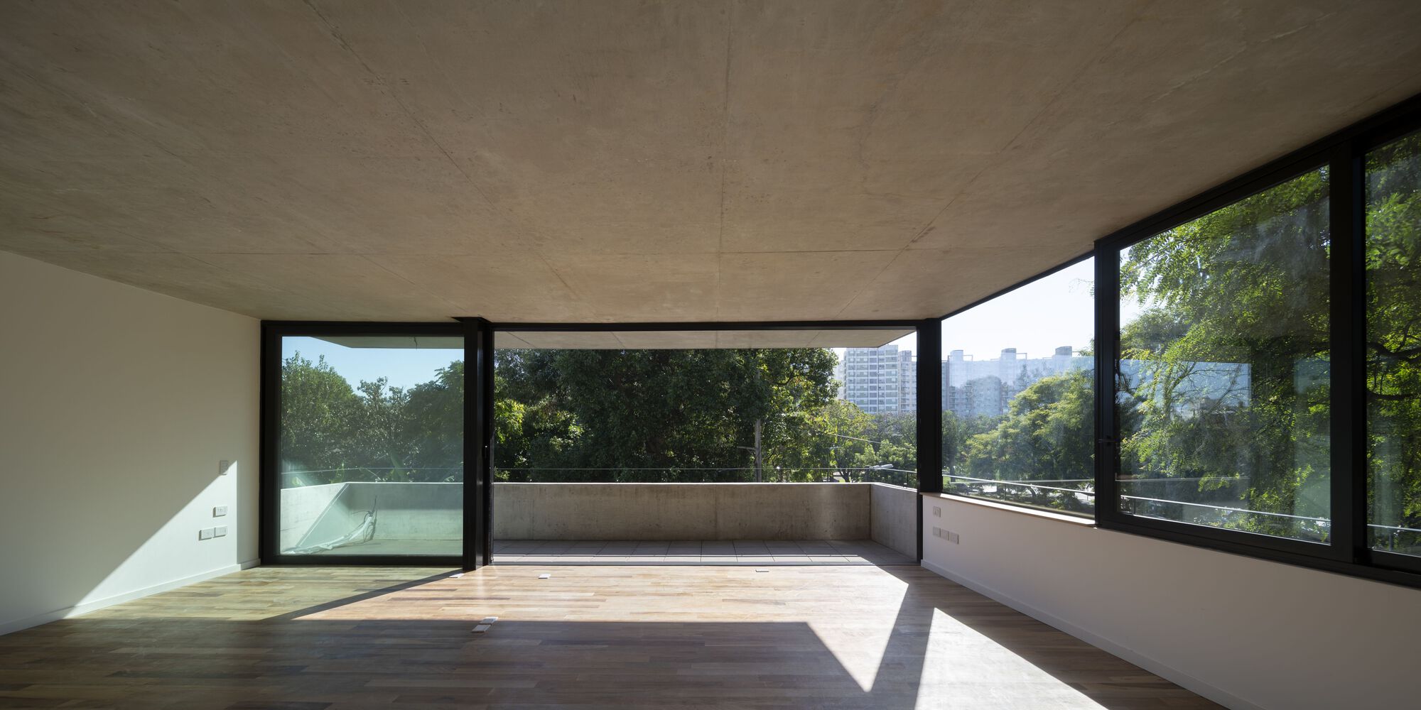 Galería de Edificio Zapiola 301 / Cottet Iachetti Arquitectos + Cabrera Pieretti Arquitectos - 12