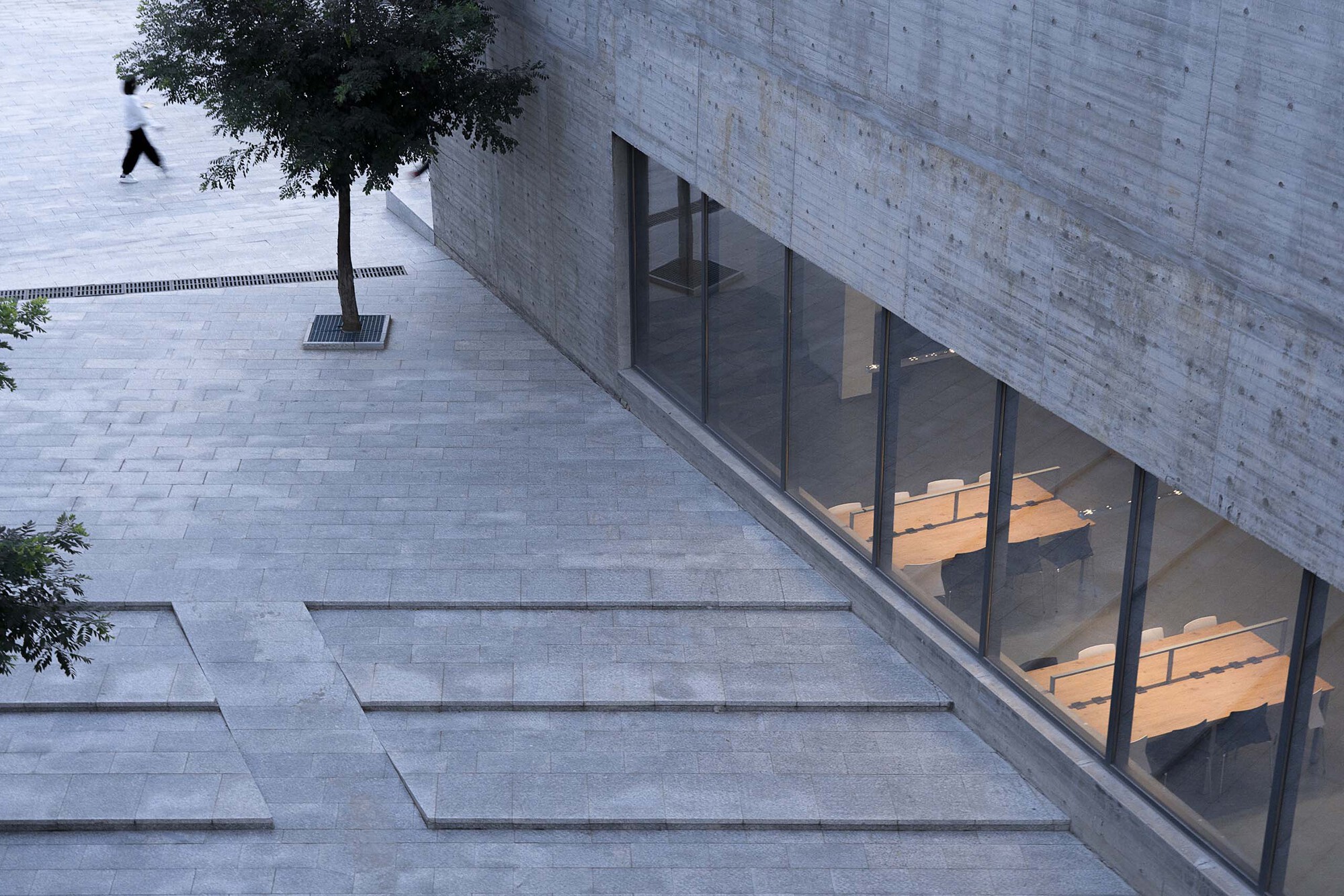 Gallery of Tuyi Building of Youlan Middle School / WAU Design - 12