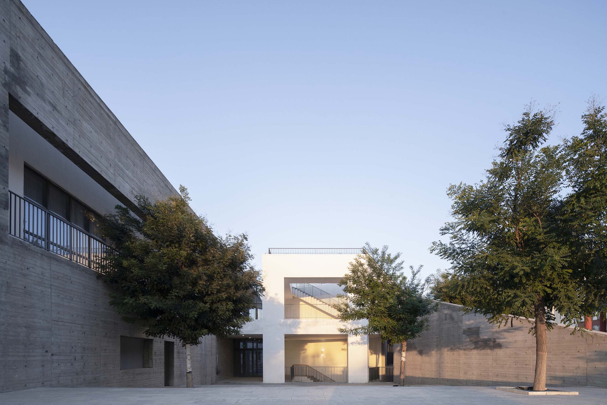 Gallery of Tuyi Building of Youlan Middle School / WAU Design - 14