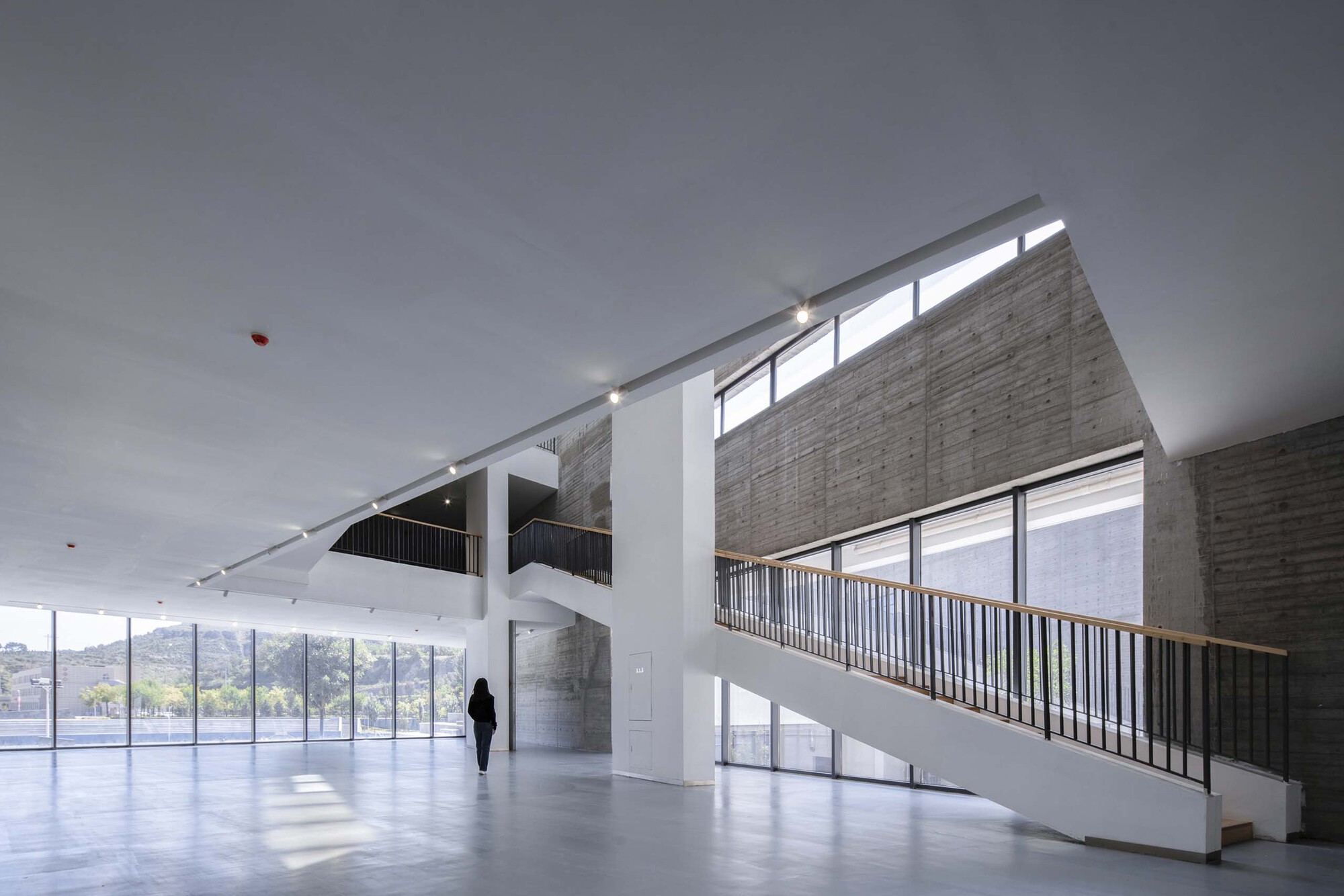 Gallery of Tuyi Building of Youlan Middle School / WAU Design - 27