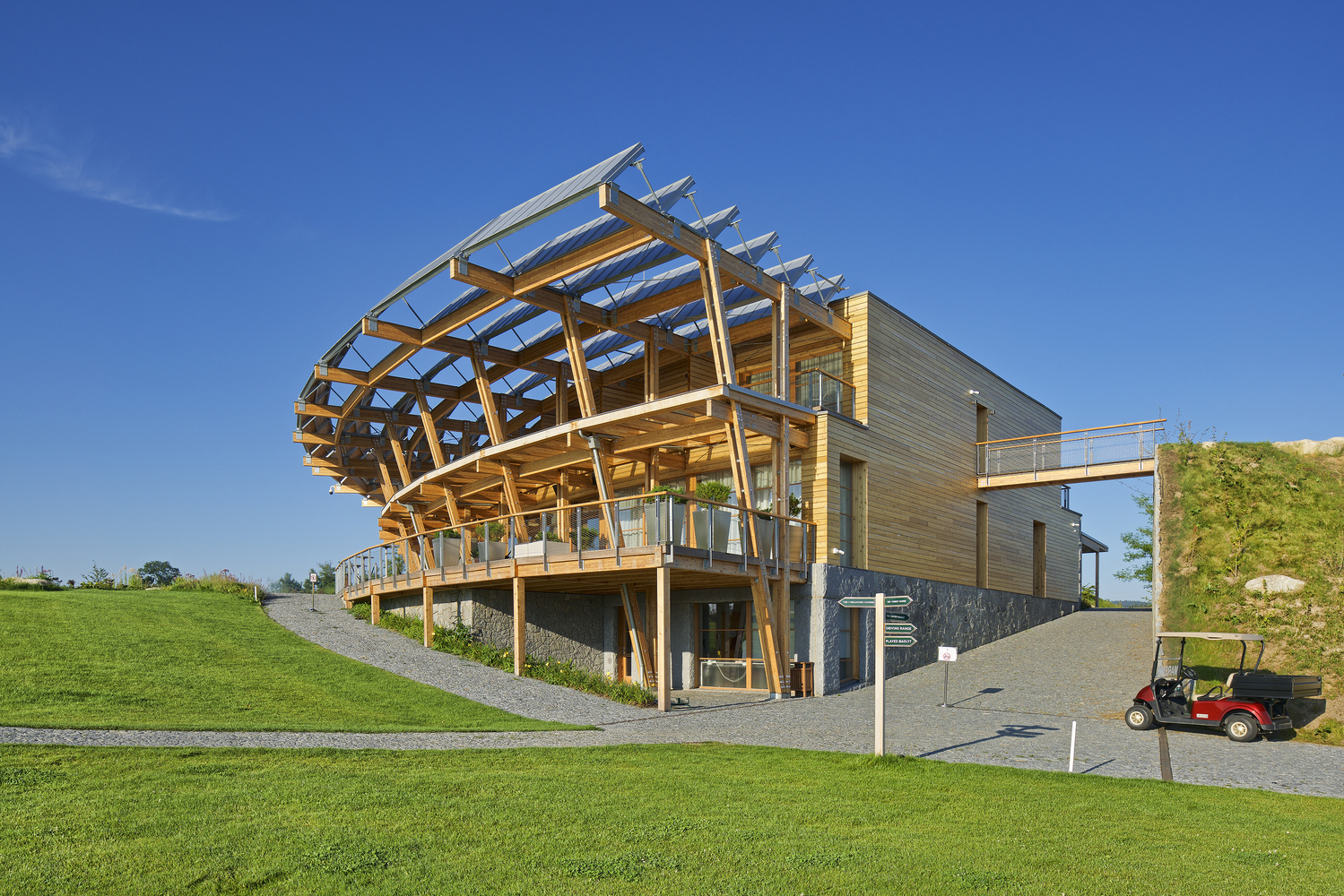 Gallery of Panorama Golf Resort / Hut Architektury Martin Rajnis - 1