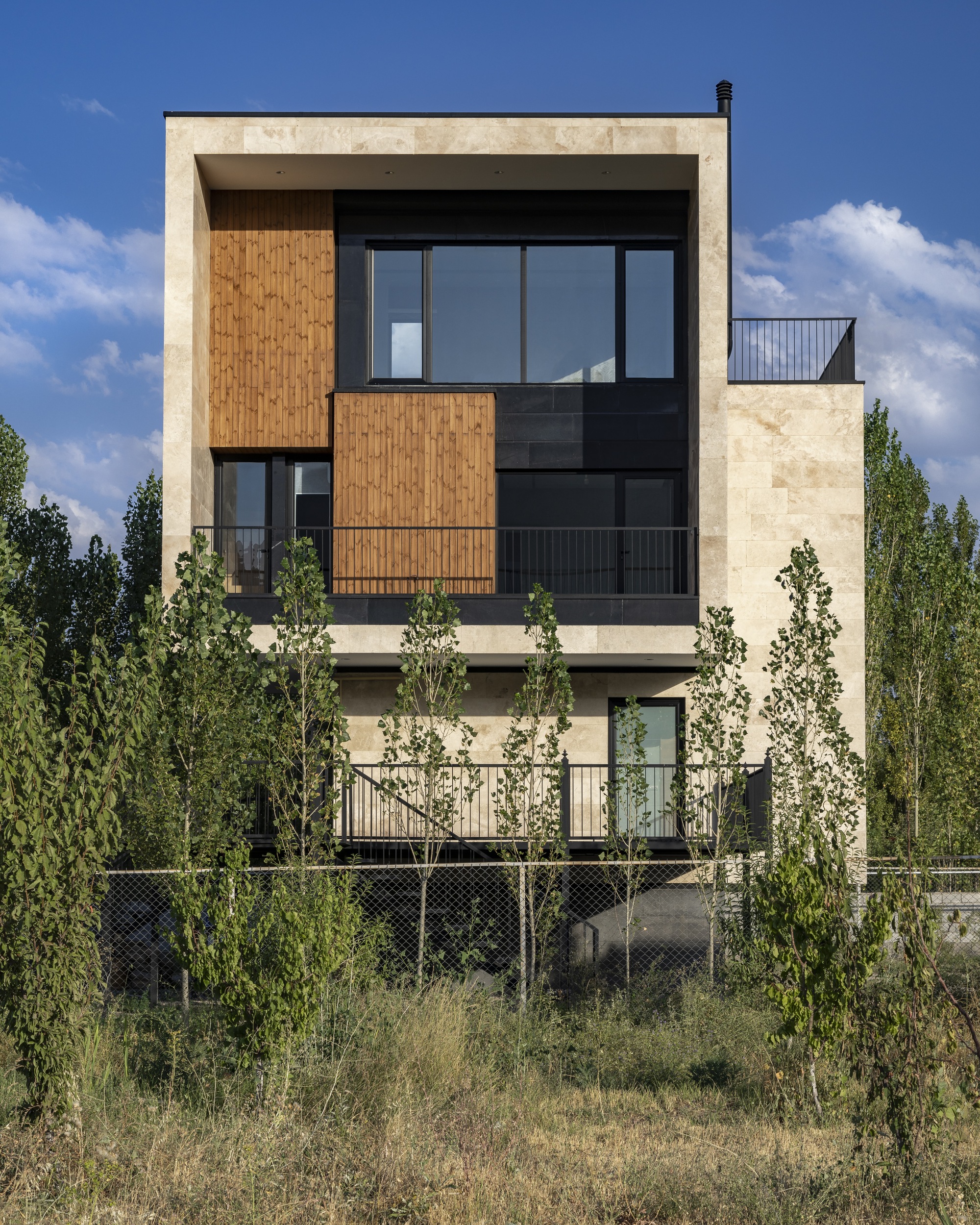 Gallery of 5*5*5 Garden House / White Cube Atelier - 6