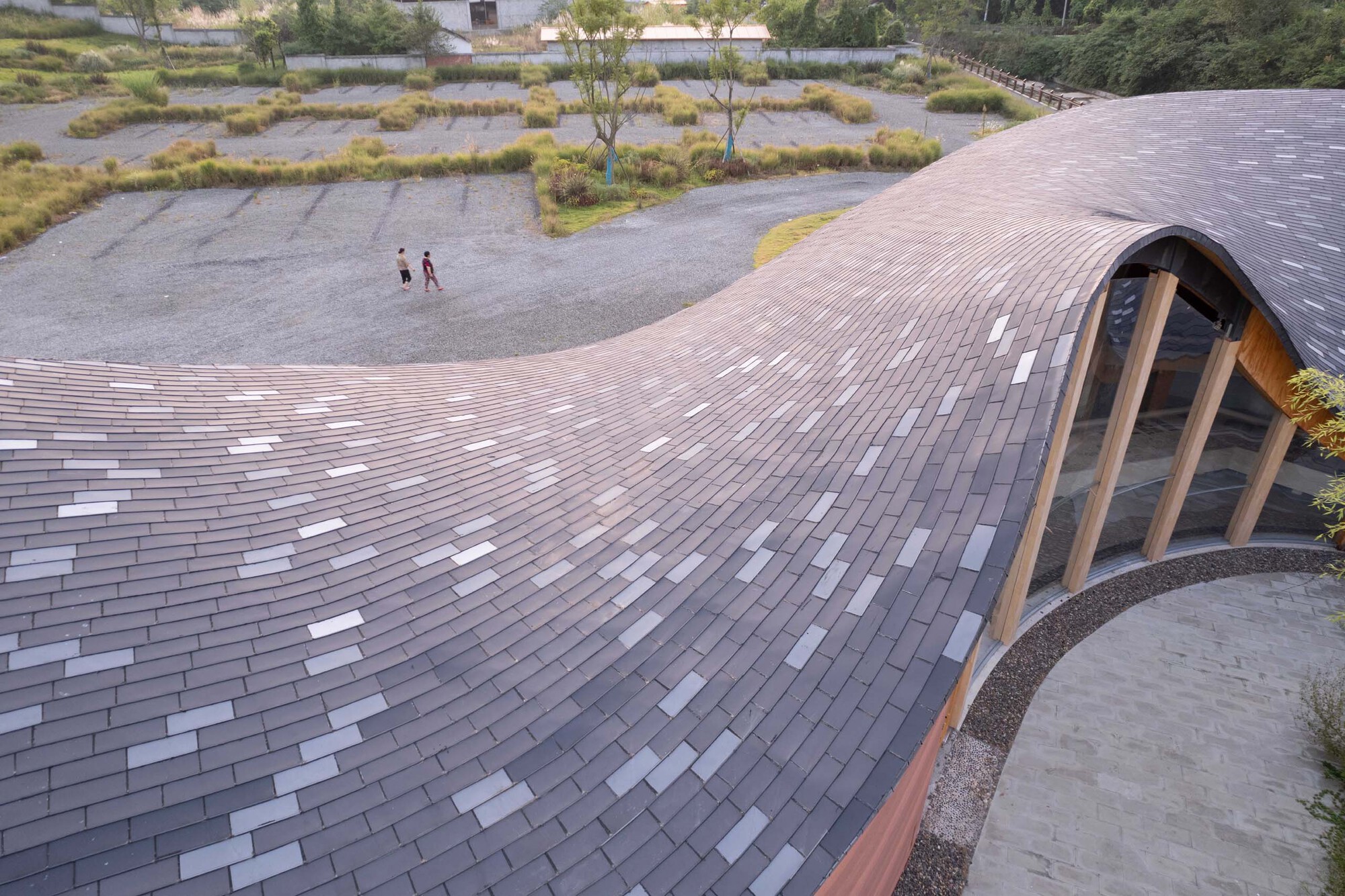 Galeria de Centro de Arte e Design Longmen Qicun / Studio Dali ...