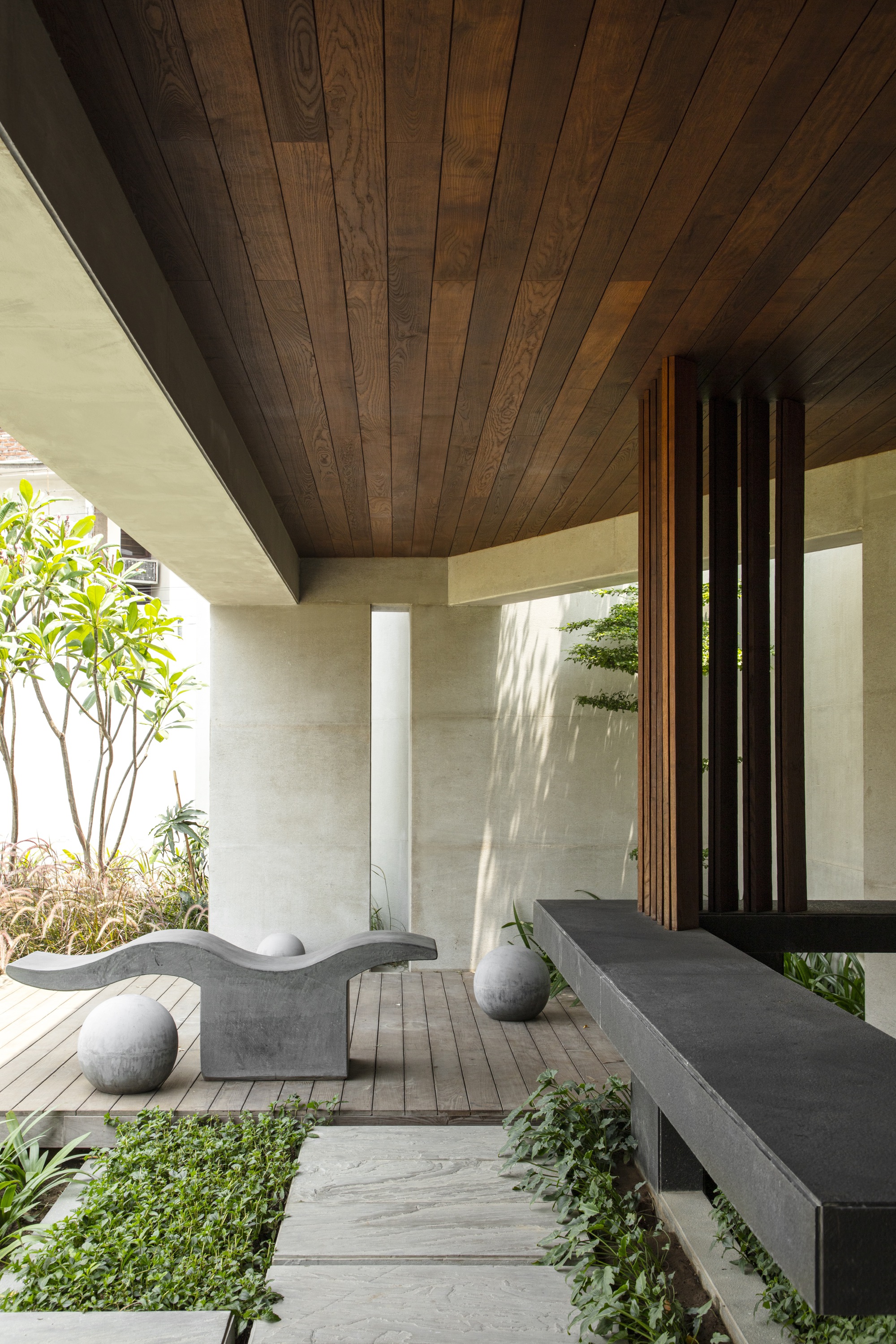 Gallery of The Hem House / Portal 92 - 13