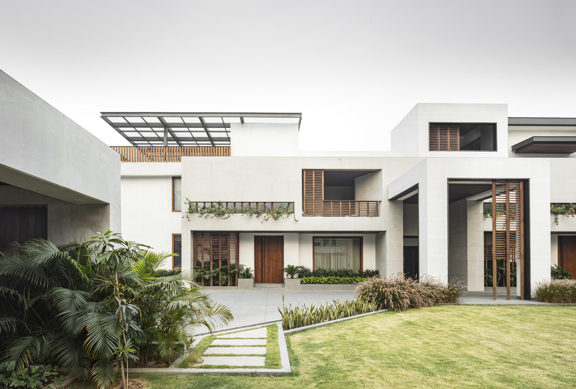 Gallery of The Hem House / Portal 92 - 6