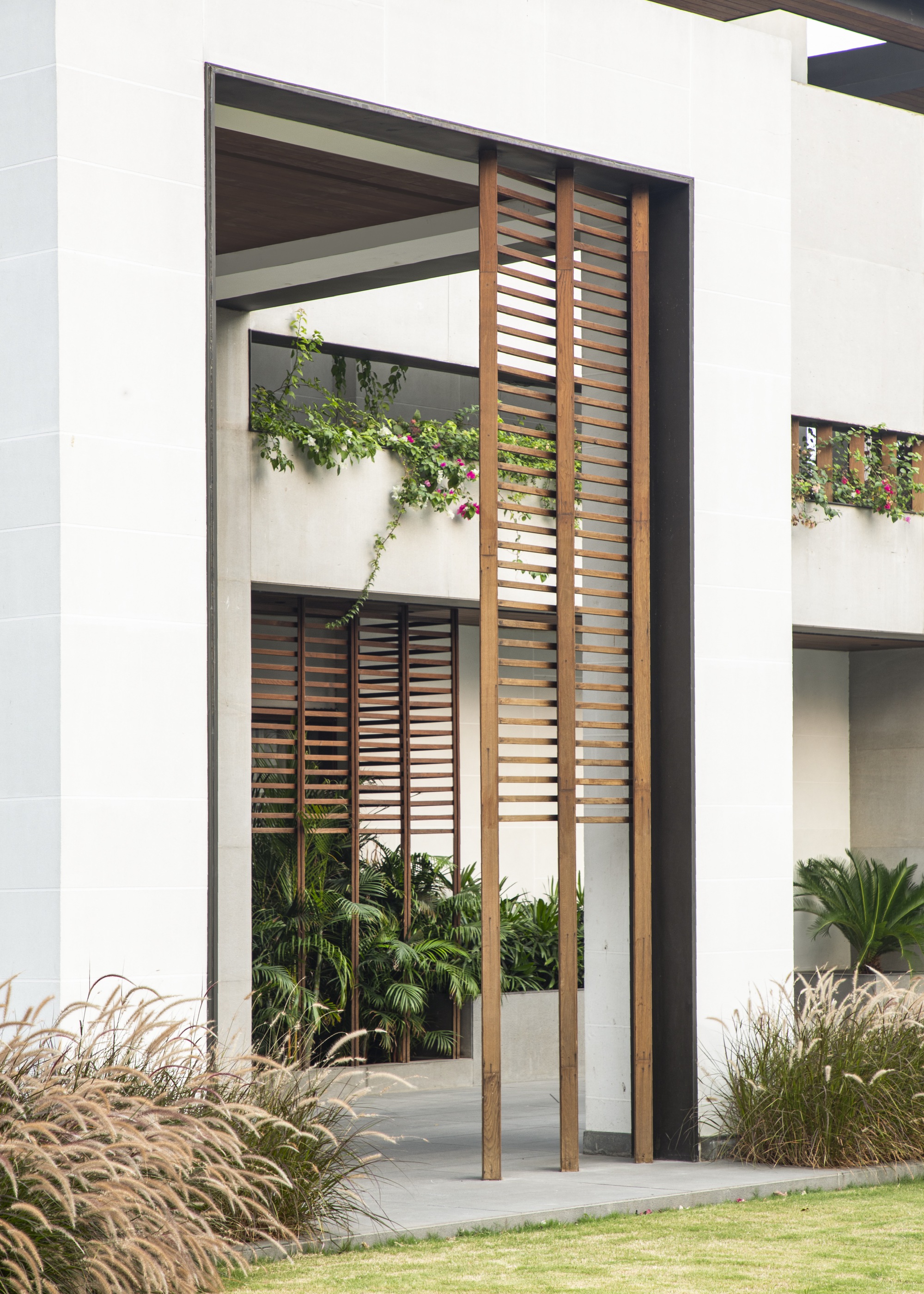 Gallery of The Hem House / Portal 92 - 16