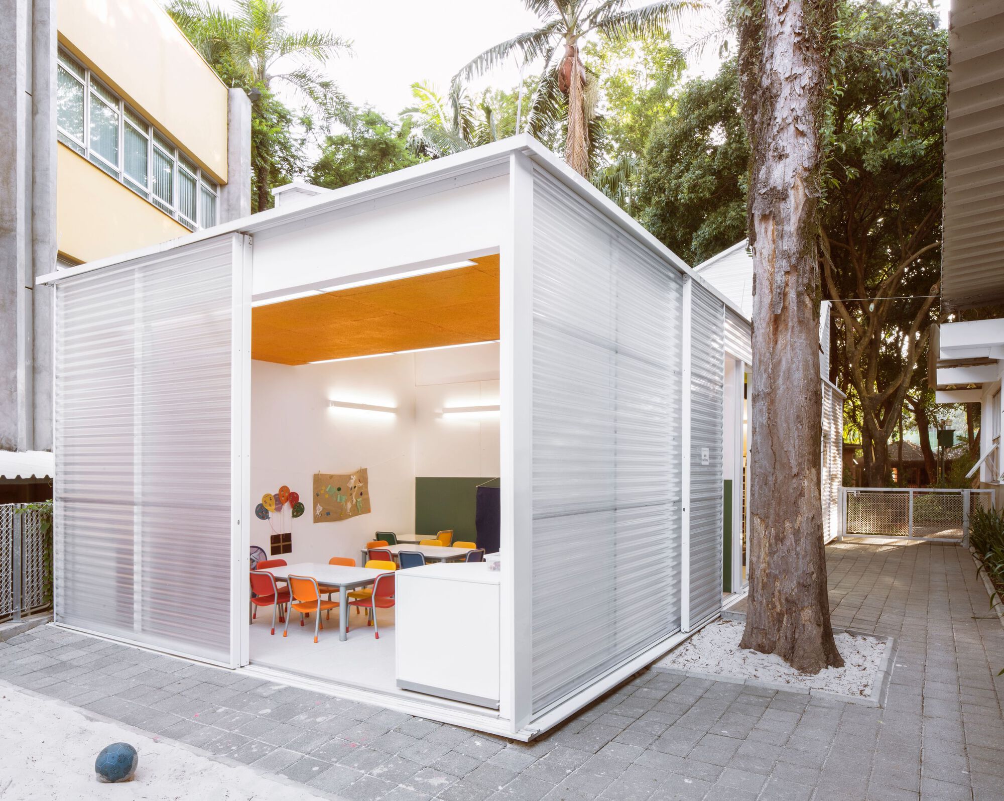 Galería de Escuela del Club Pinheiros / Oficina Aberta + Firma Arquitetura - 11