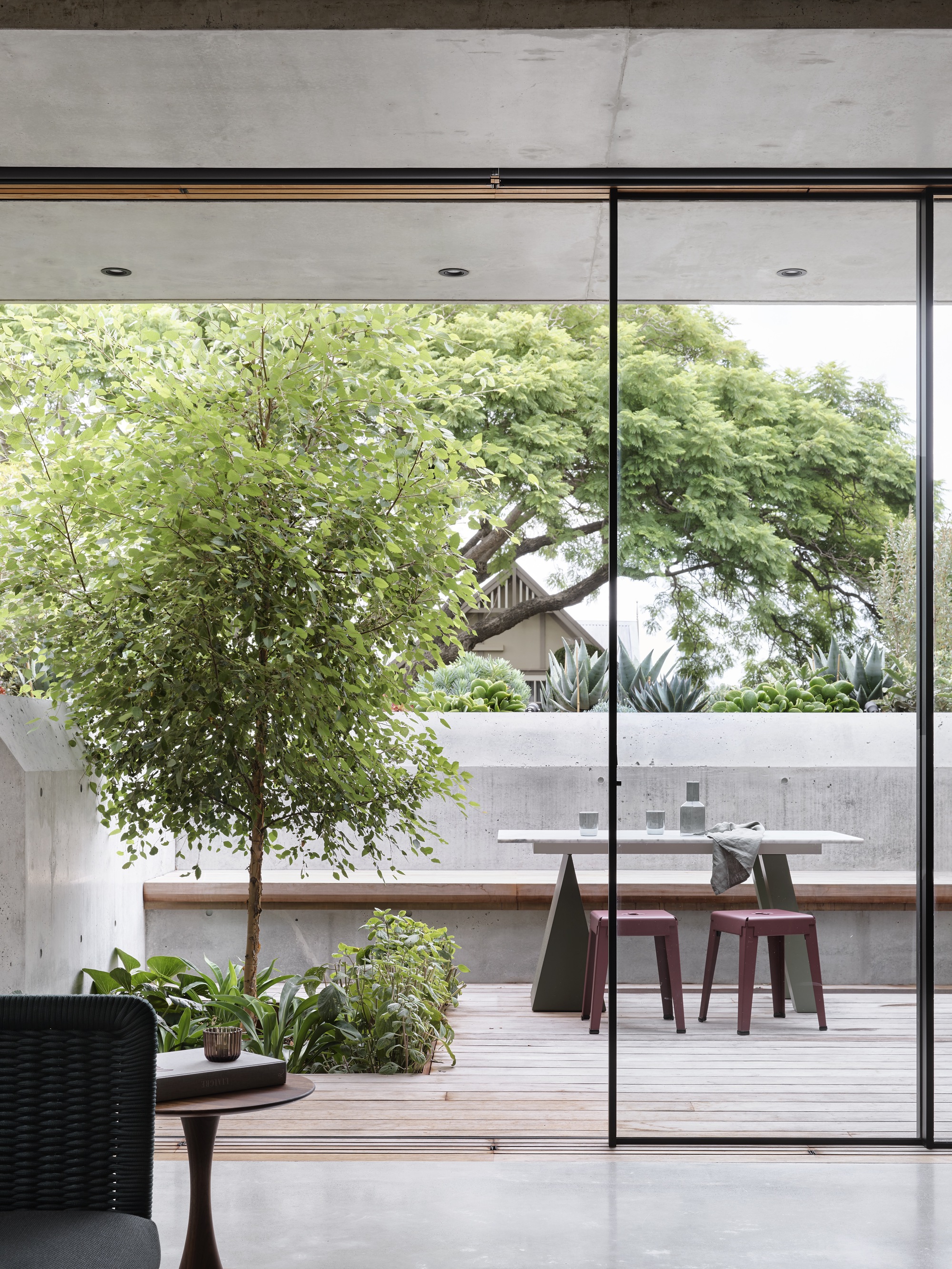 Gallery of Birch Tree House / H&E Architects - 11