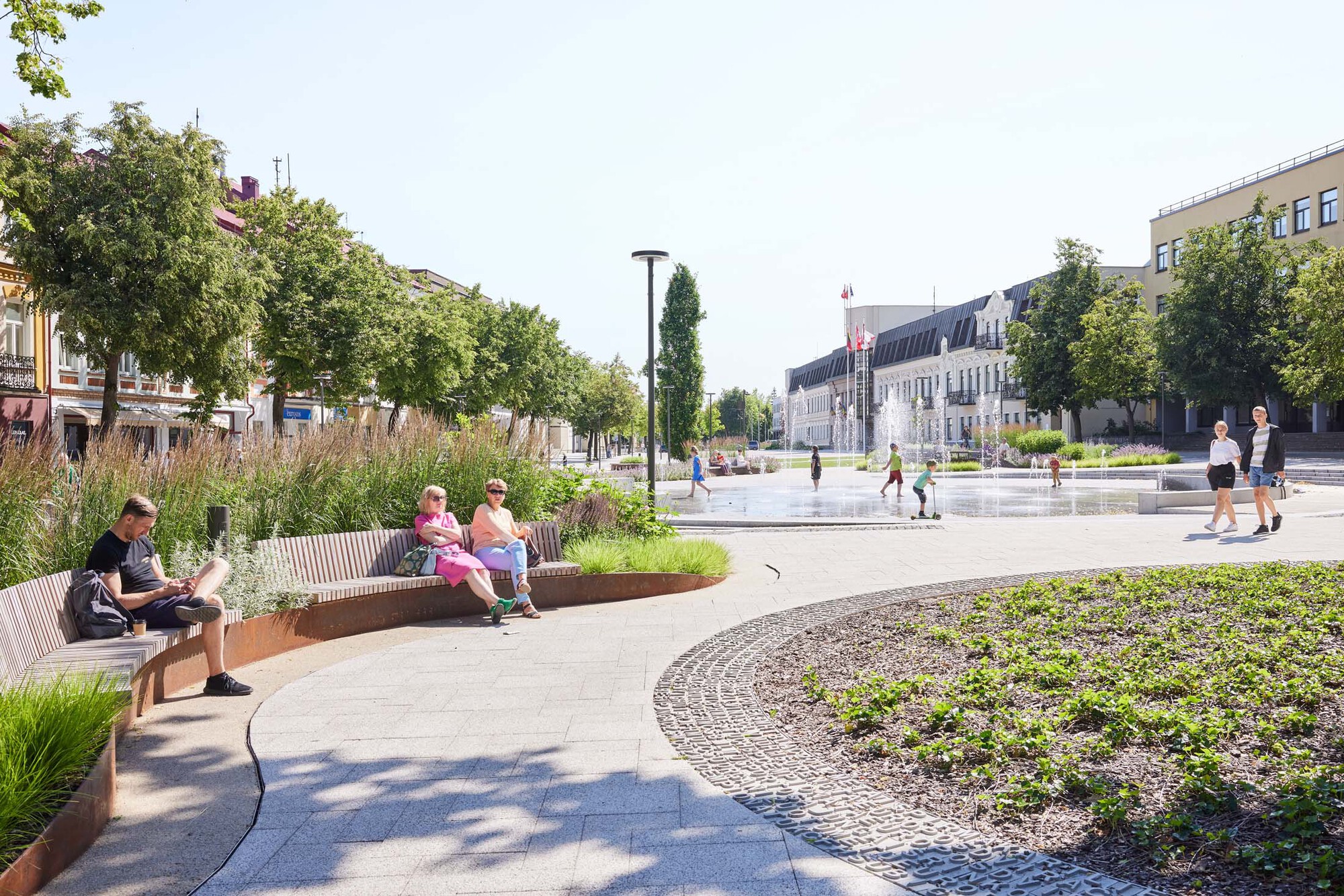 Gallery of Freedom Square / 501 architects - 13
