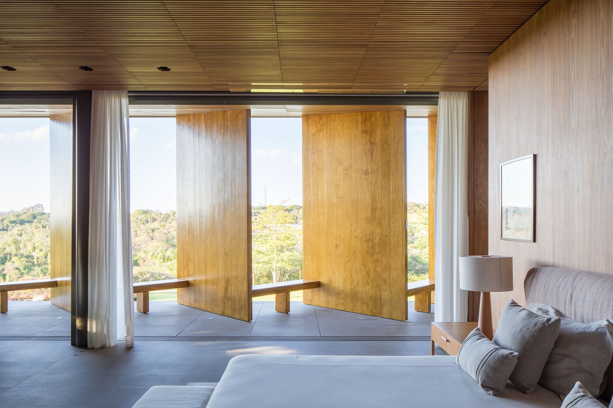 Gallery of FG House / Bernardes Arquitetura - 12