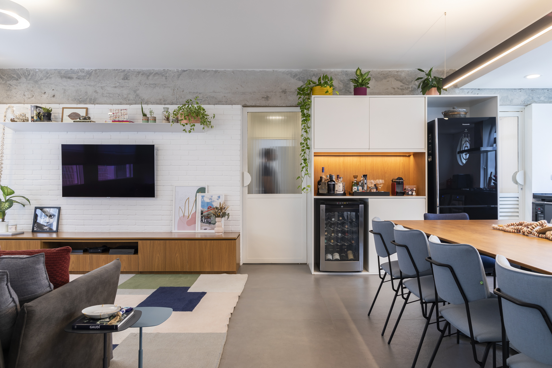 Galeria de Apartamento Pedroso Alvarenga / MARCOZERO Estúdio - 1