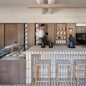 Julius Café / NAAW | ArchDaily