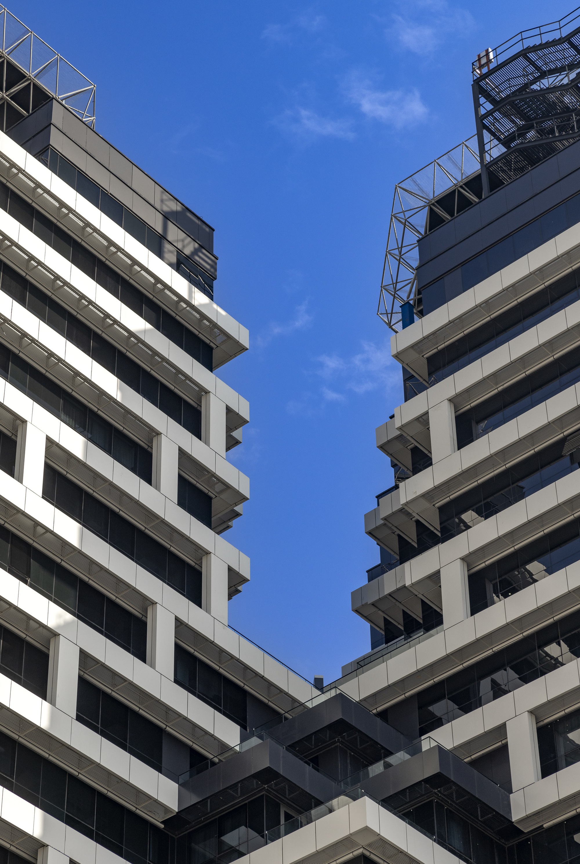 Gallery of Mika Twin Towers / Alidoost and Partners + Mika - 10