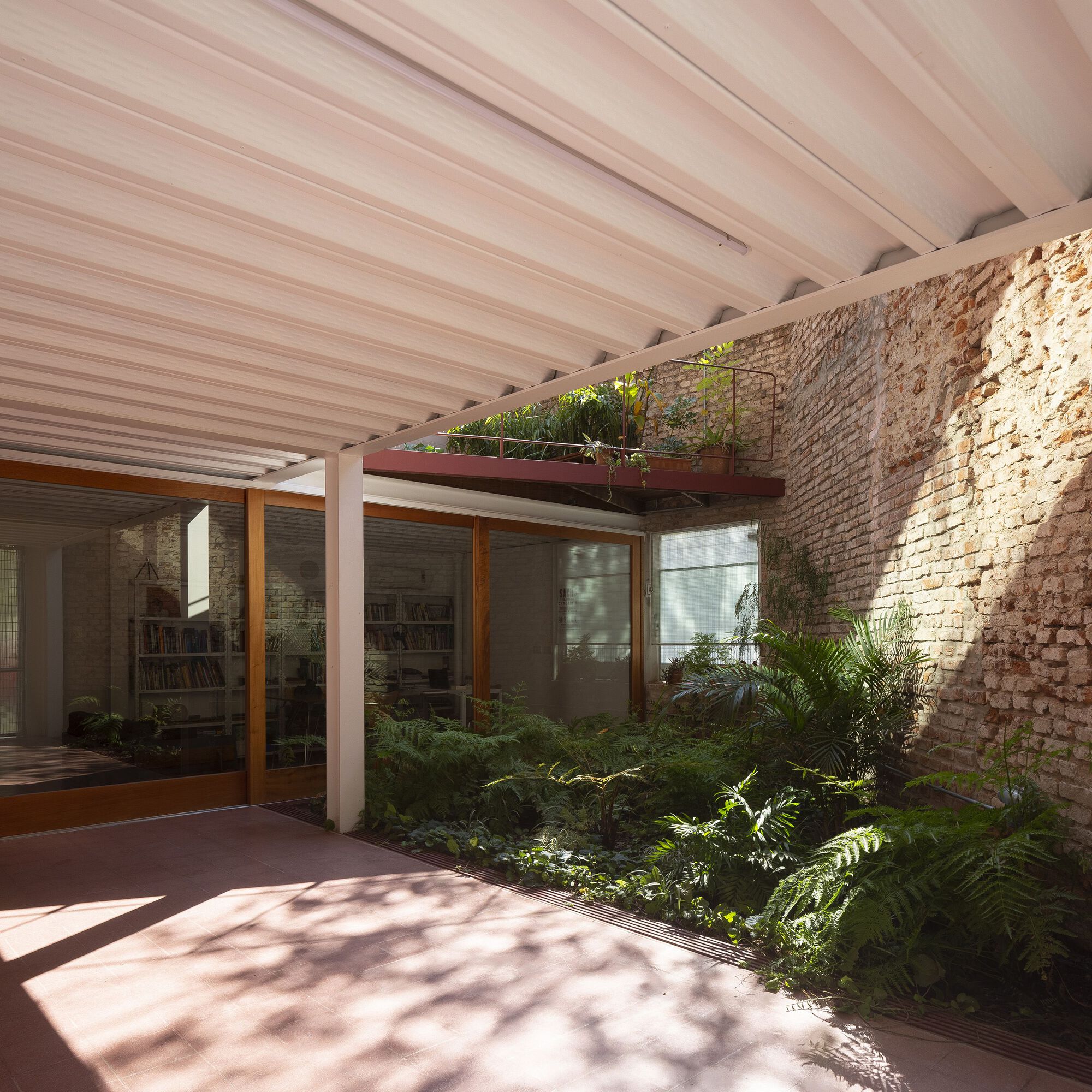 Gallery of Roseti House / Griselda Balian + Estudio Damero - 4