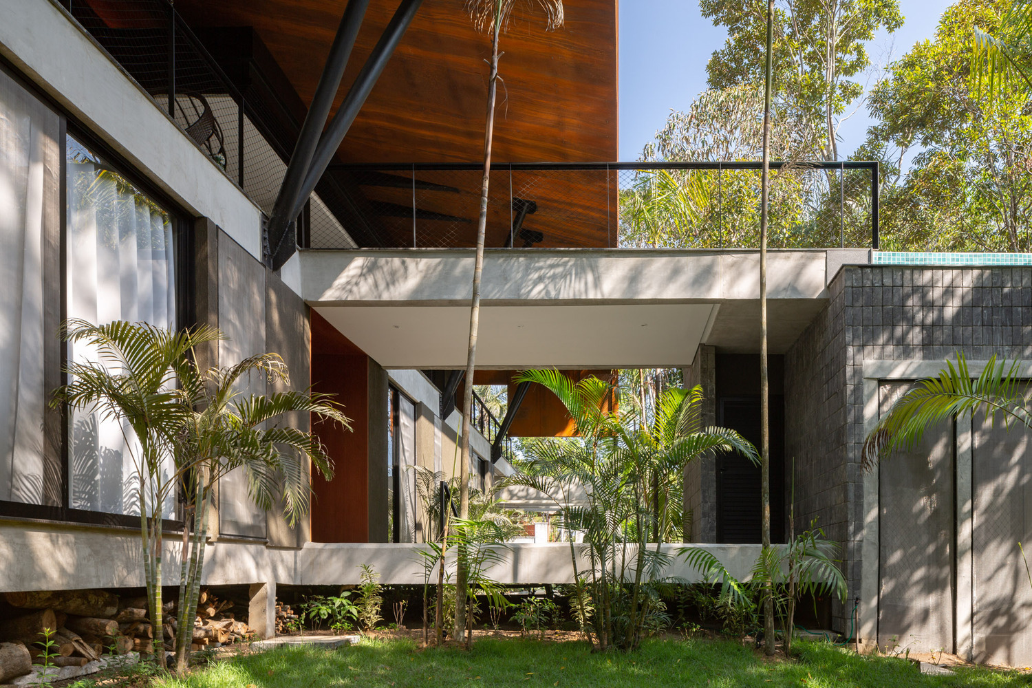 Gallery of Laurent Troost: Creating Architecture in Manaus - 6