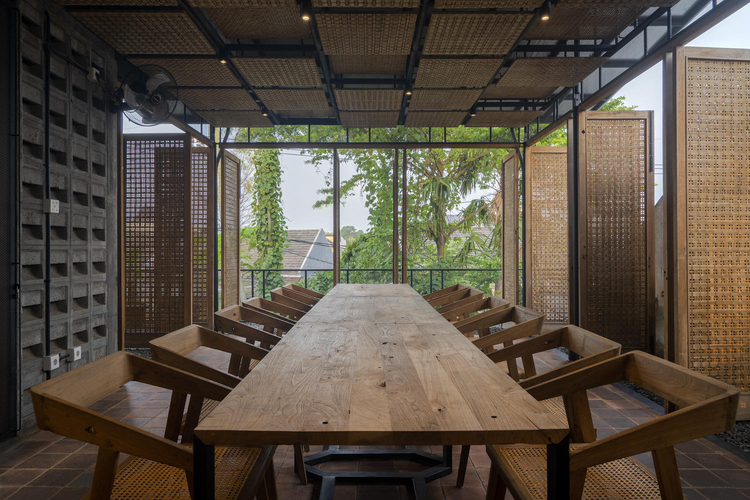 Gallery of Eight Flexible Ways to Change the Office Landscape - 7