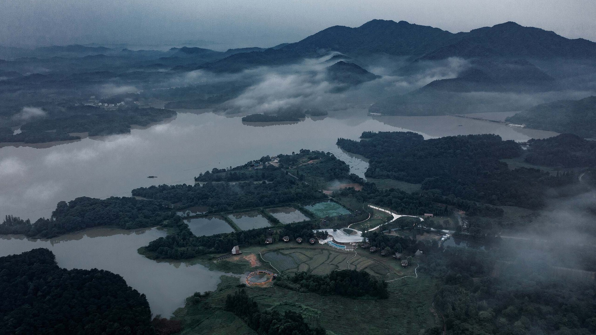 Gallery of Xinyu Nature Community Centre / MONOARCHI - 18
