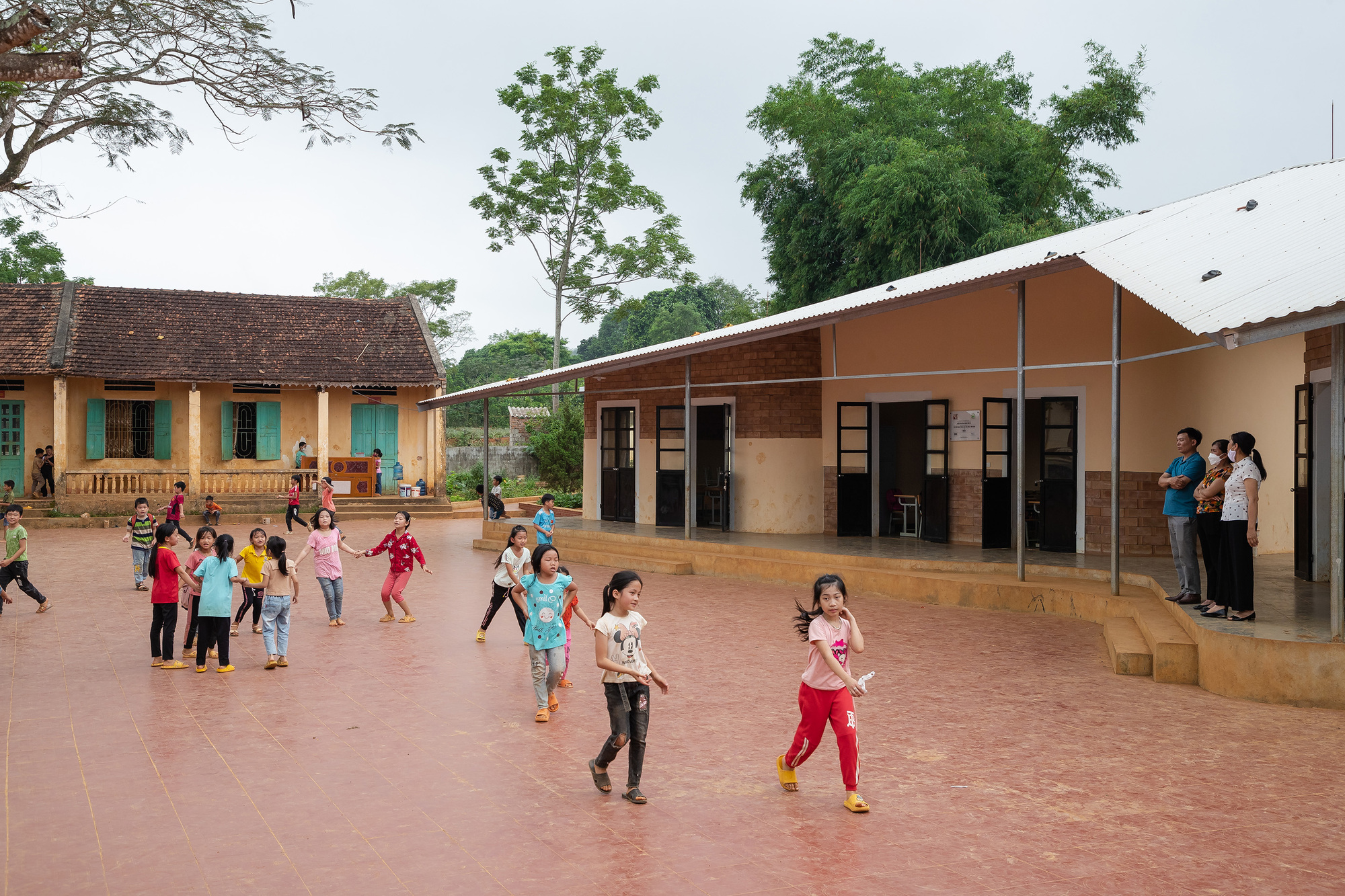 Gallery of Thanh Tan Primary School / 1+1>2 Architects - 3