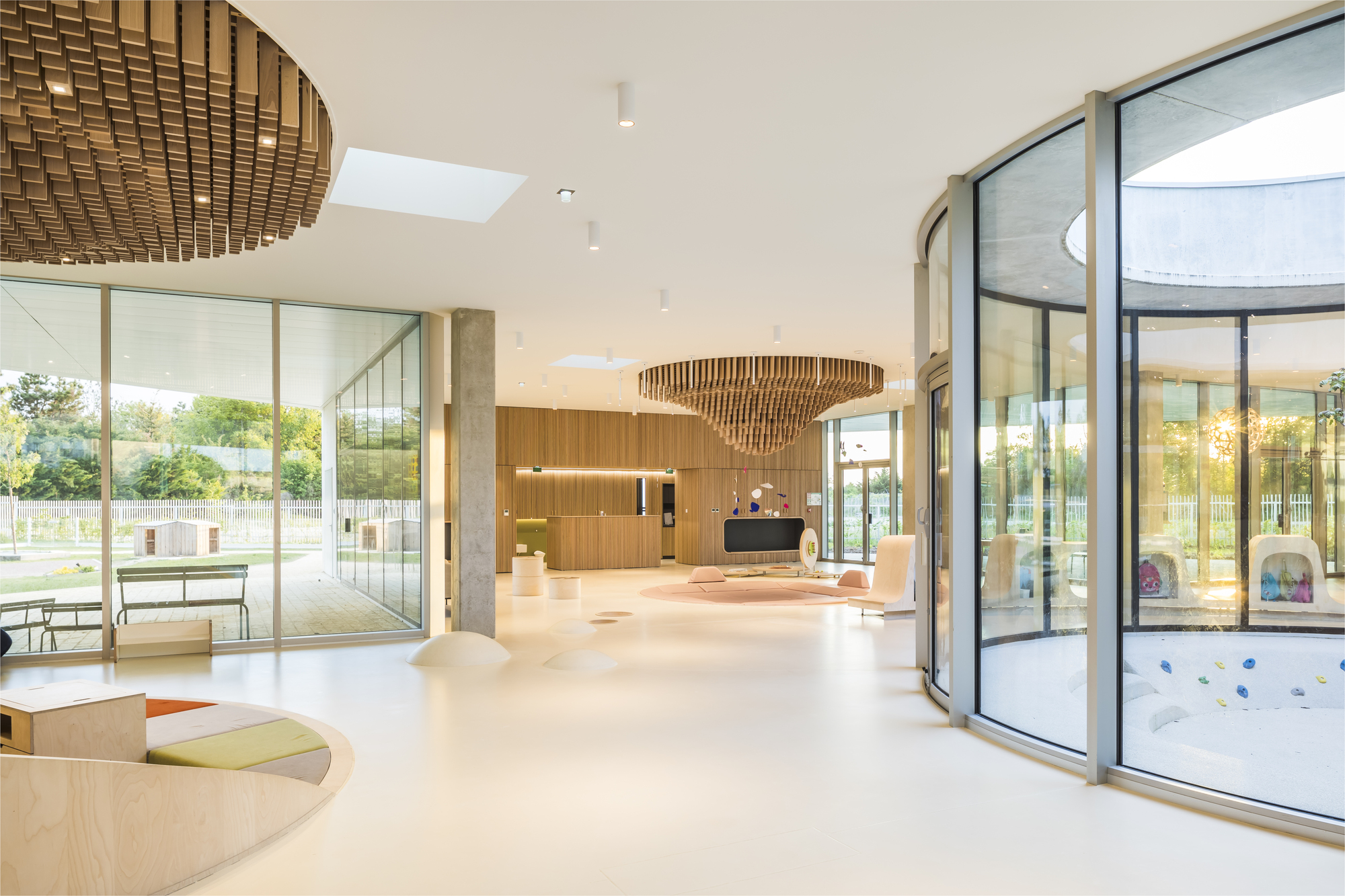 Gallery of Playful Roaming Nursery / Philippe Gibert Architecte - 5