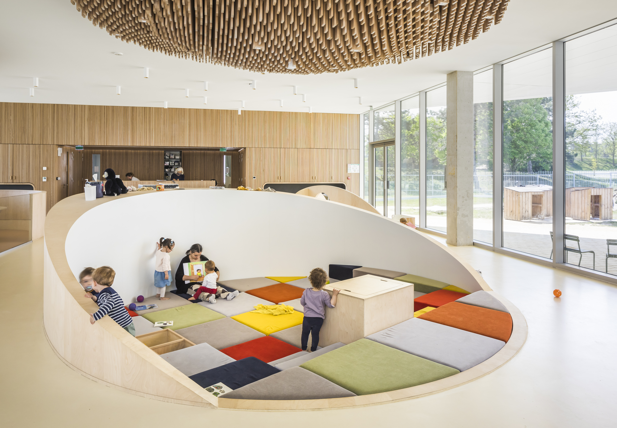 Gallery of Playful Roaming Nursery / Philippe Gibert Architecte - 16