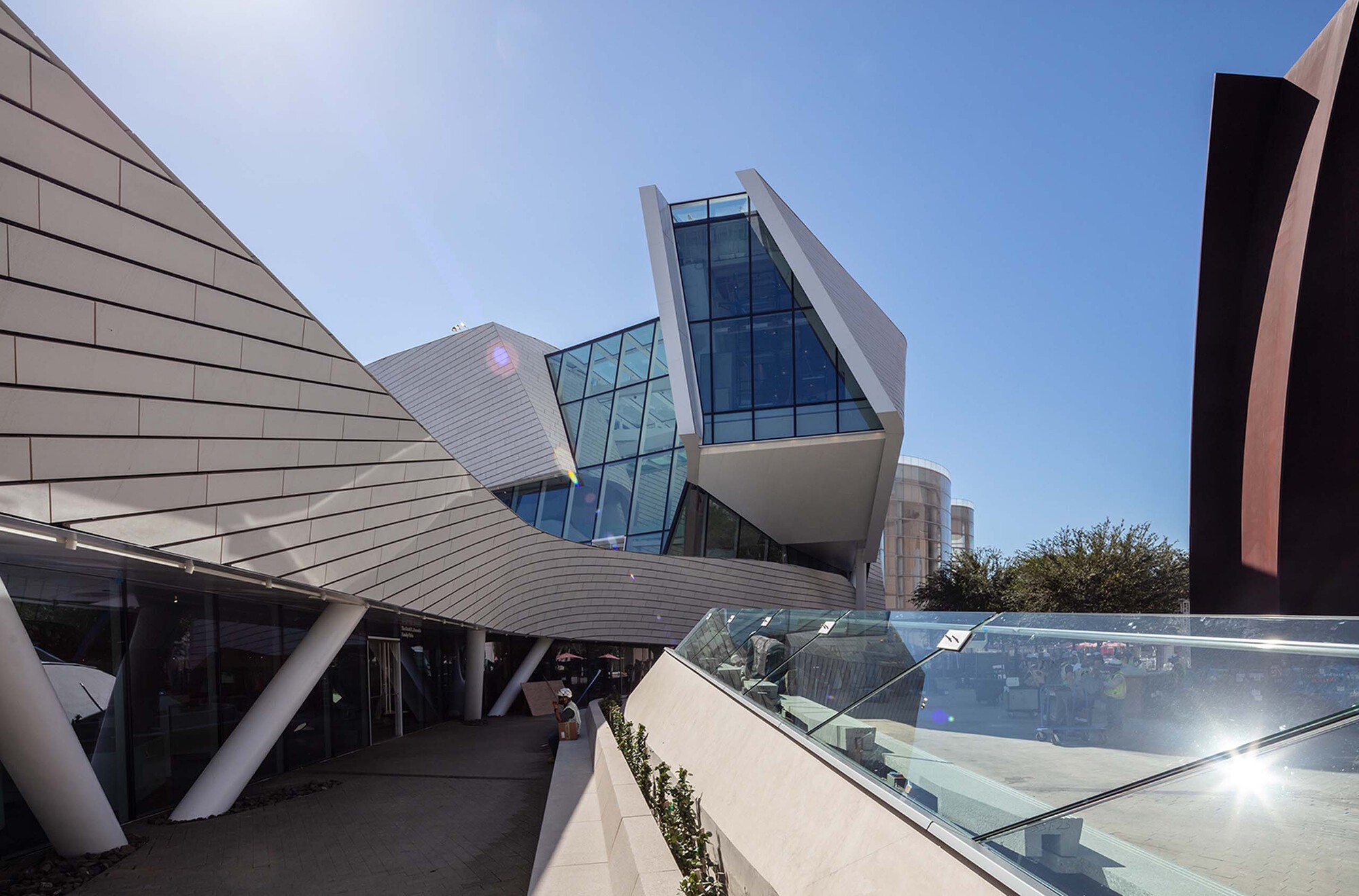 画廊 橙县艺术博物馆 / Morphosis Architects - 7