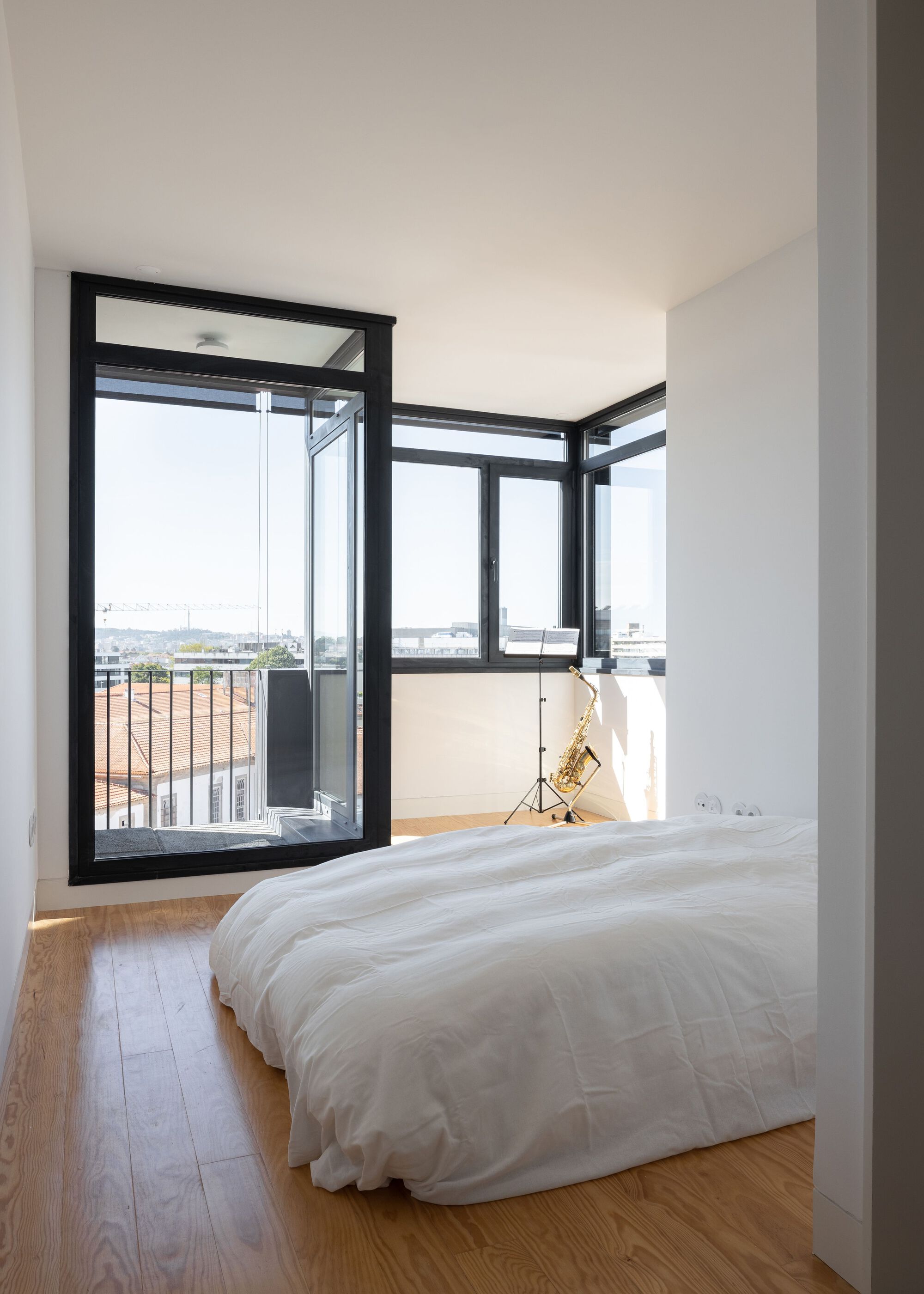 Galeria de Edifício NSFT / Pedro Mosca & Pedro Gonçalves Arquitectos - 14