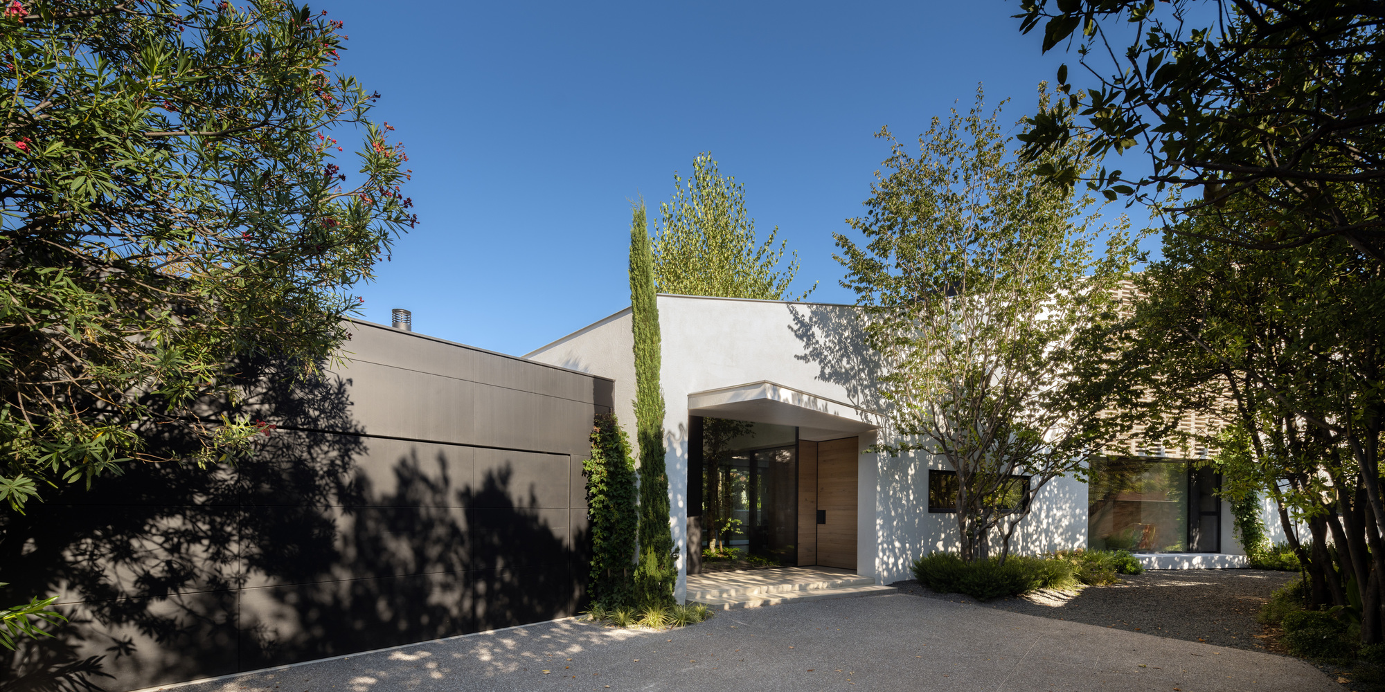 Gallery of House in the Riverside / MACHINA architetti associati - 2