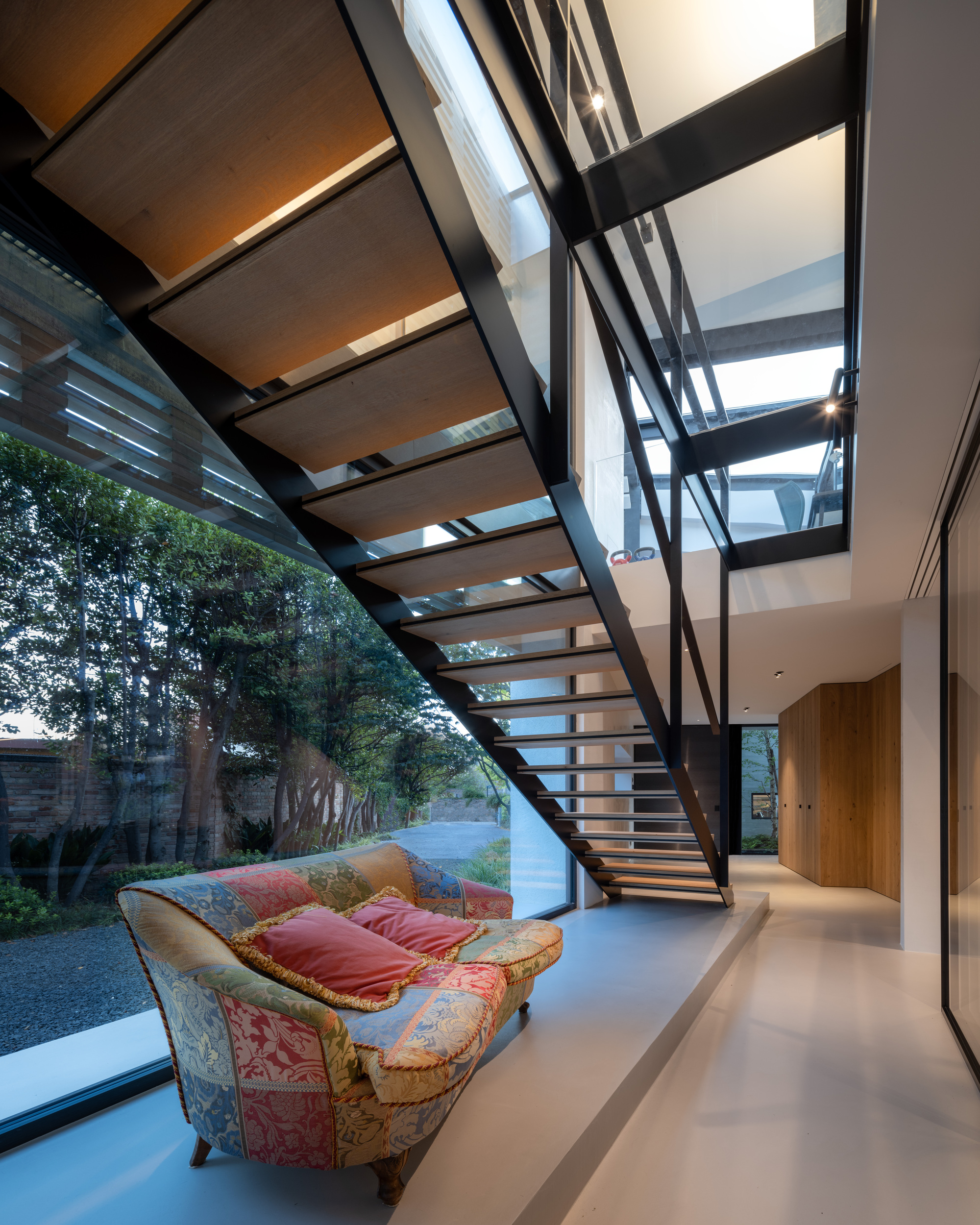 Gallery of House in the Riverside / MACHINA architetti associati - 39