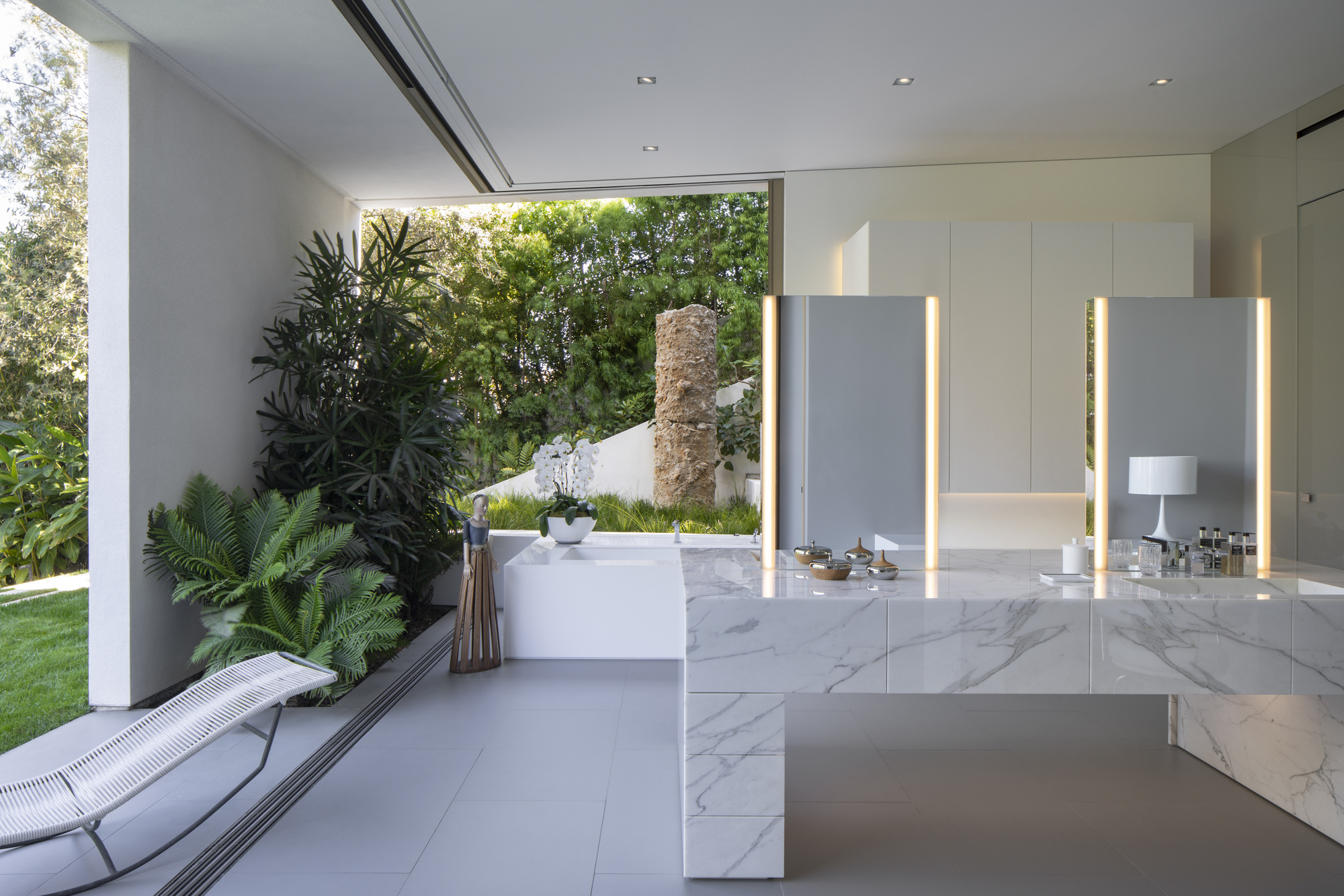 Gallery of aMa House / XTEN Architecture - 16